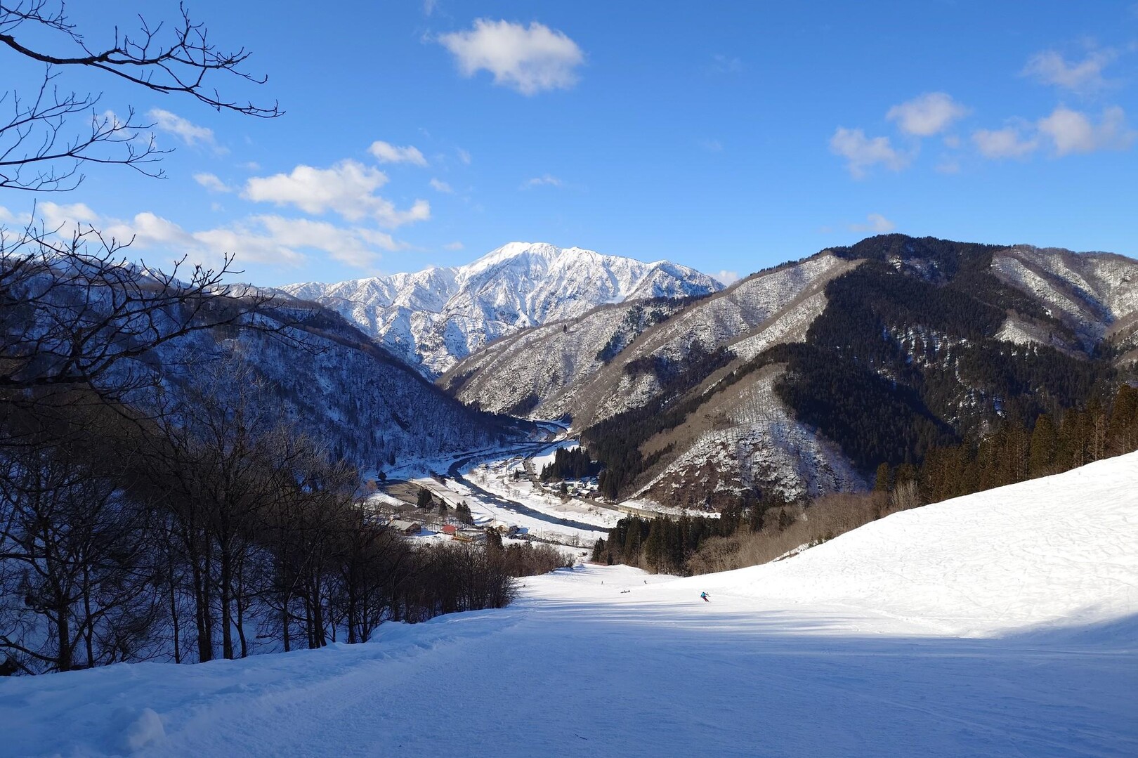 久し振りに九頭竜スキー場へ ゲレンデ正面... / MAXさんのモーメント | YAMAP / ヤマップ