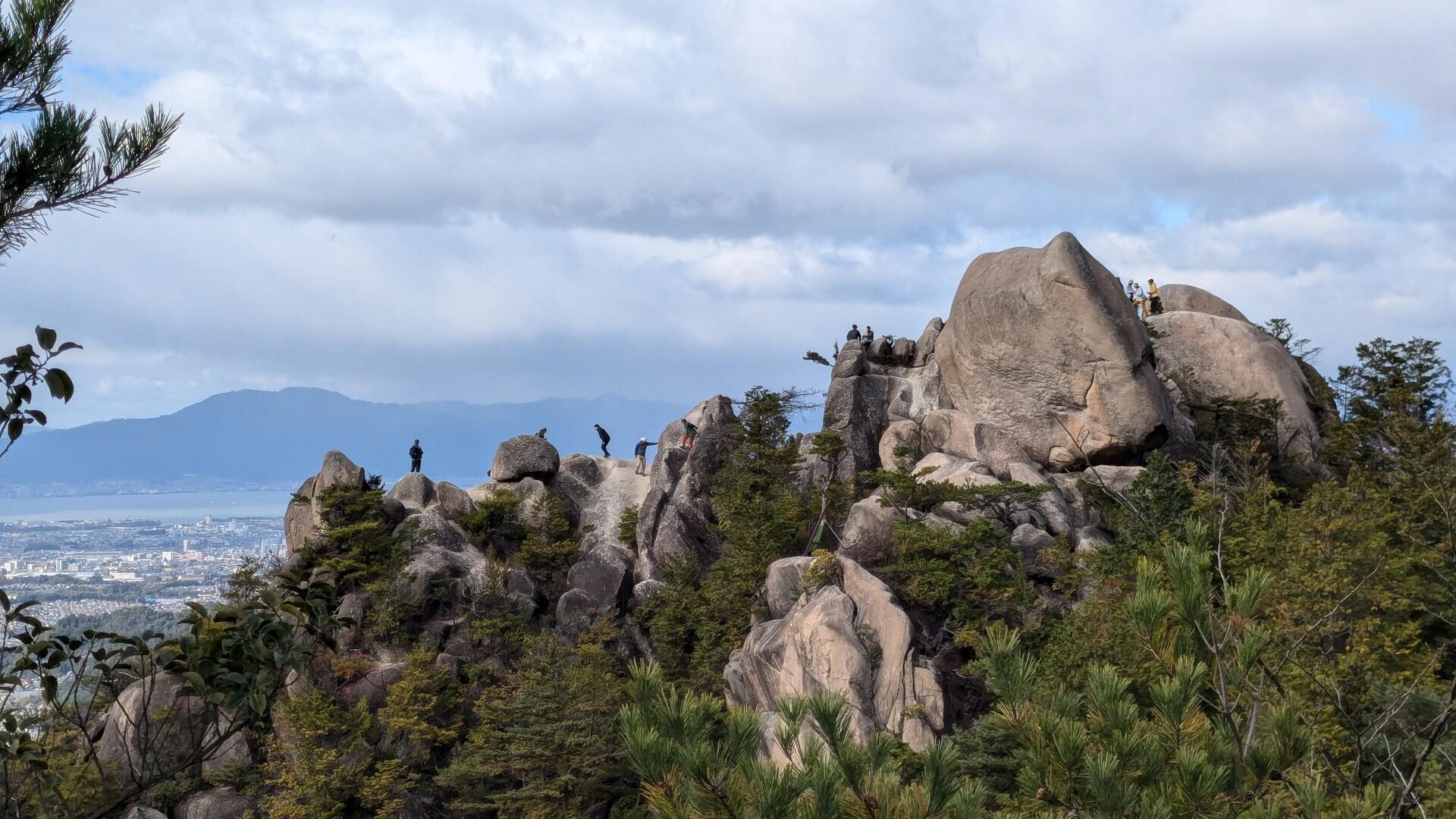 金勝アルプス（鶏冠山・竜王山）-2024-11-23 / mikiさんの金勝アルプス（鶏冠山・竜王山）の活動データ | YAMAP / ヤマップ
