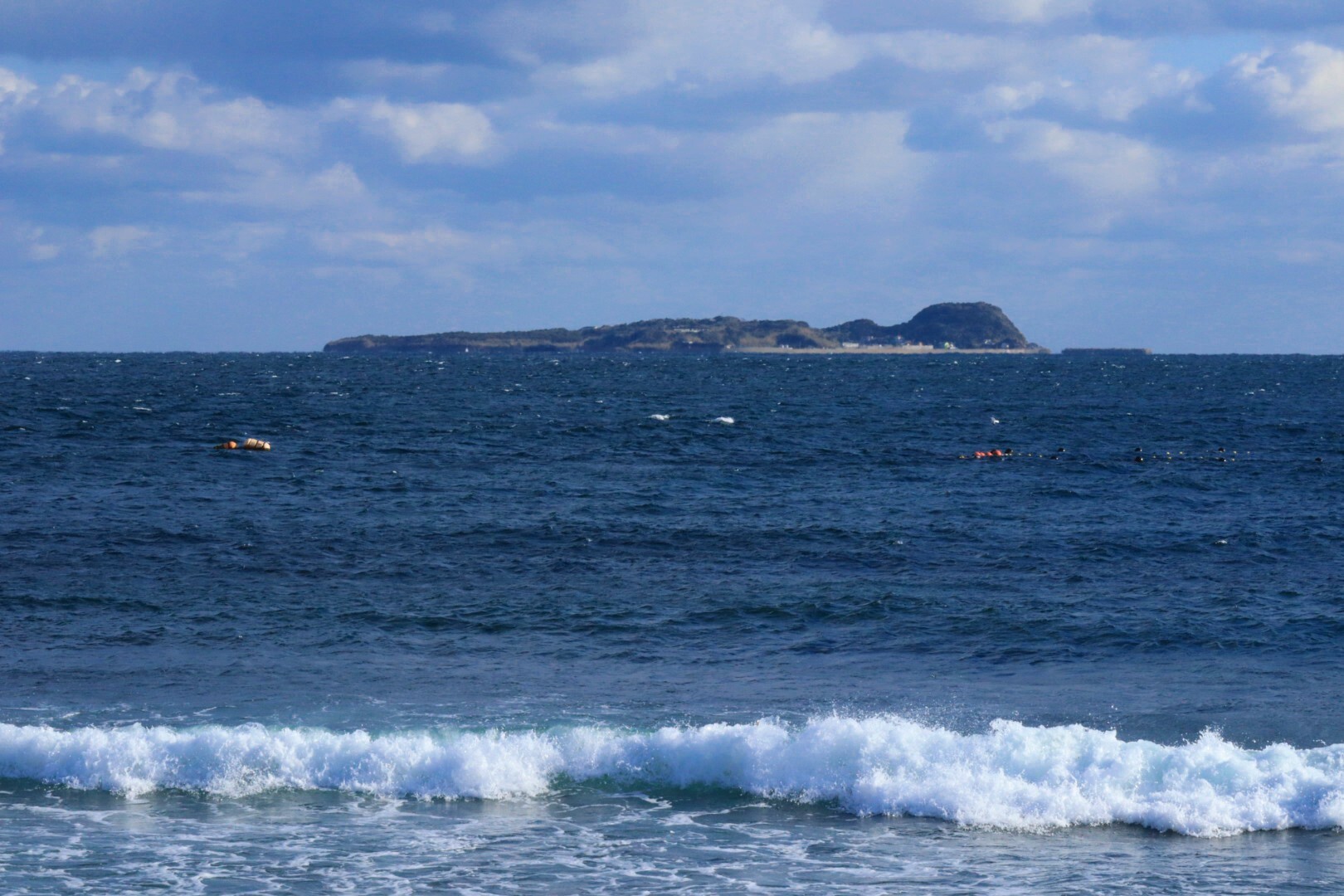 荒々しい波に穏やかな波 今日は綺麗な海... / kazu *｡さんのモーメント | YAMAP / ヤマップ