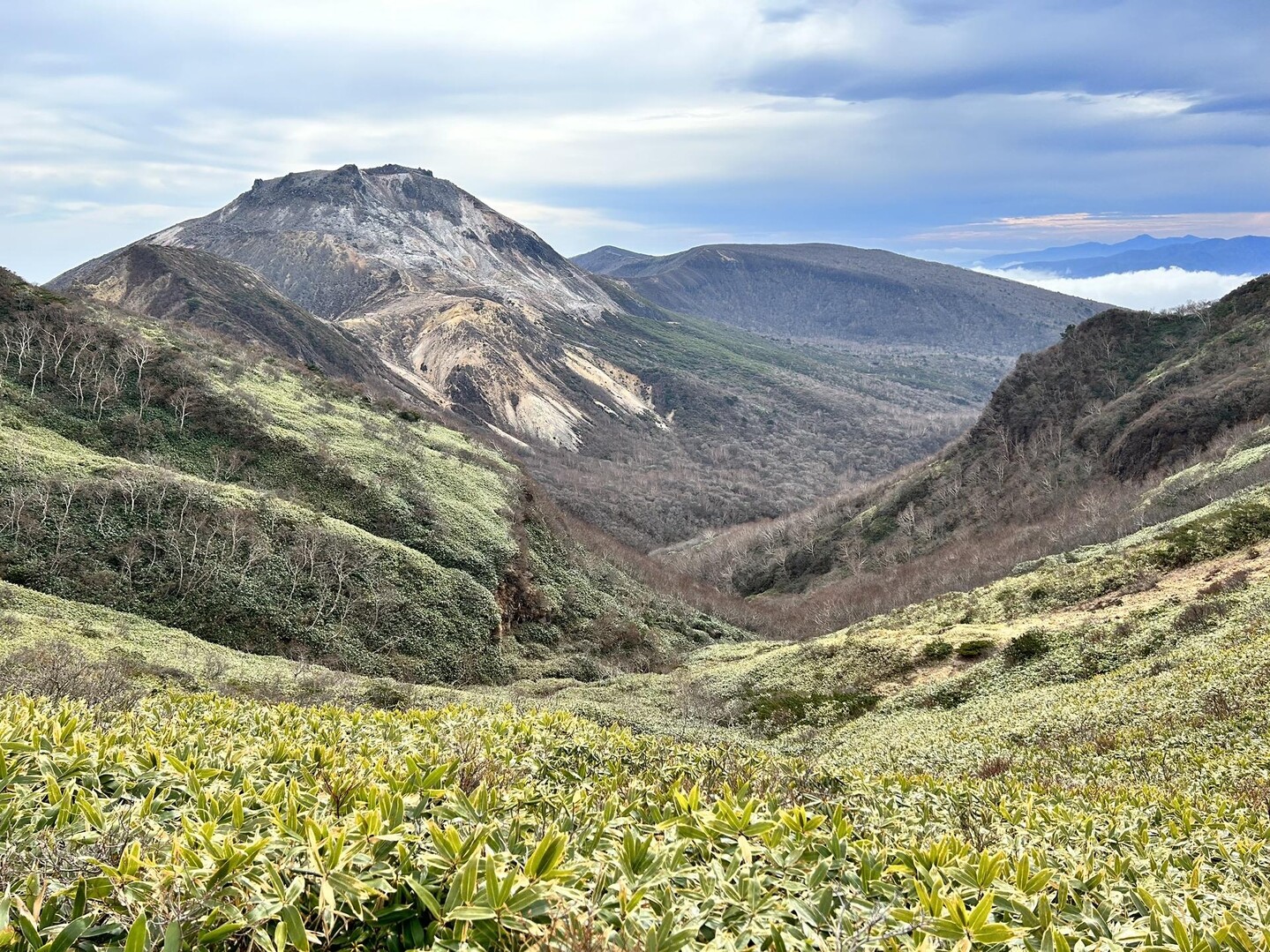 剣が峰・1900m峰・三本槍岳・隠居倉・三斗温泉 / ゆかさんの茶臼岳（那須岳）・三本槍岳・赤面山の活動データ | YAMAP / ヤマップ