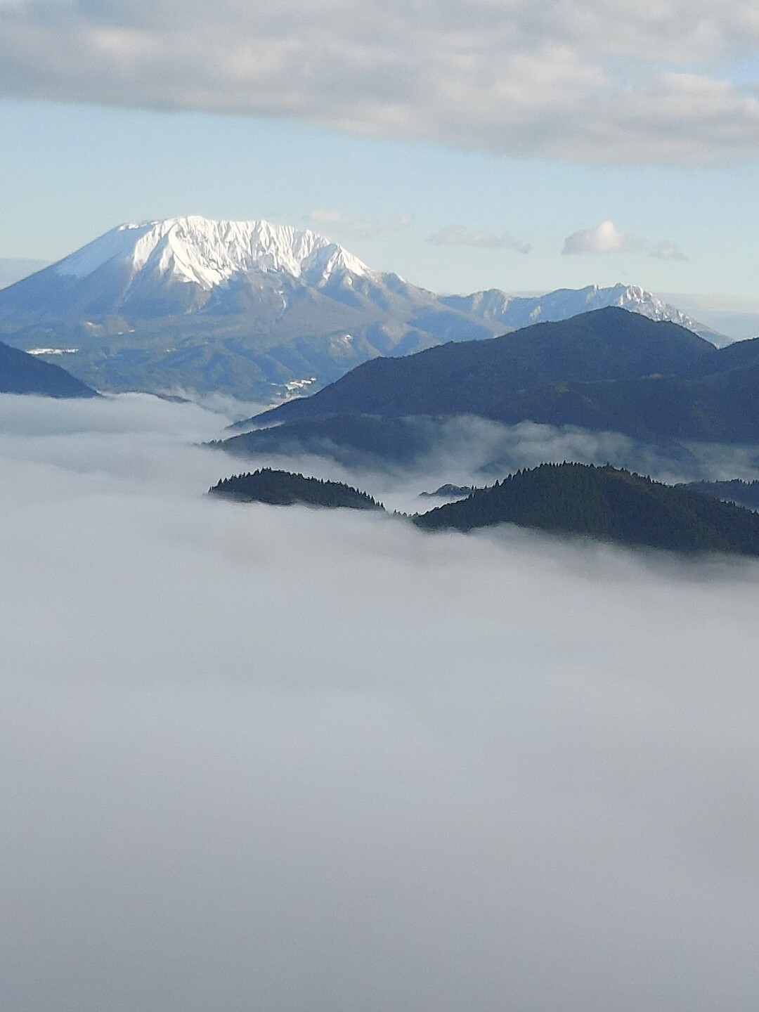 今朝の大山と雲海です。180号線の明地ト... / Masaさんのモーメント | YAMAP / ヤマップ