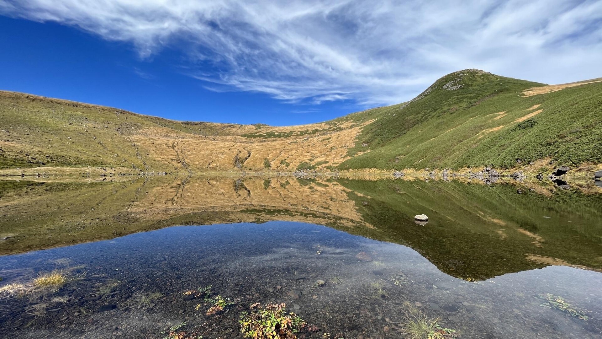 秋を探して鳥海山 笙ガ岳・鳥海湖・扇子森周回 / suzurecoさんの鳥海山・七高山・笙ヶ岳の活動データ | YAMAP / ヤマップ