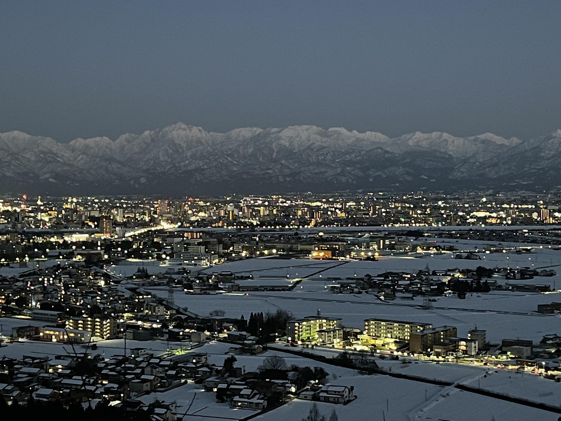 夜景に浮かぶ立山連峰！ナイトトレイル城山(138,139回) / ポンコツさんの呉羽山・城山の活動データ | YAMAP / ヤマップ