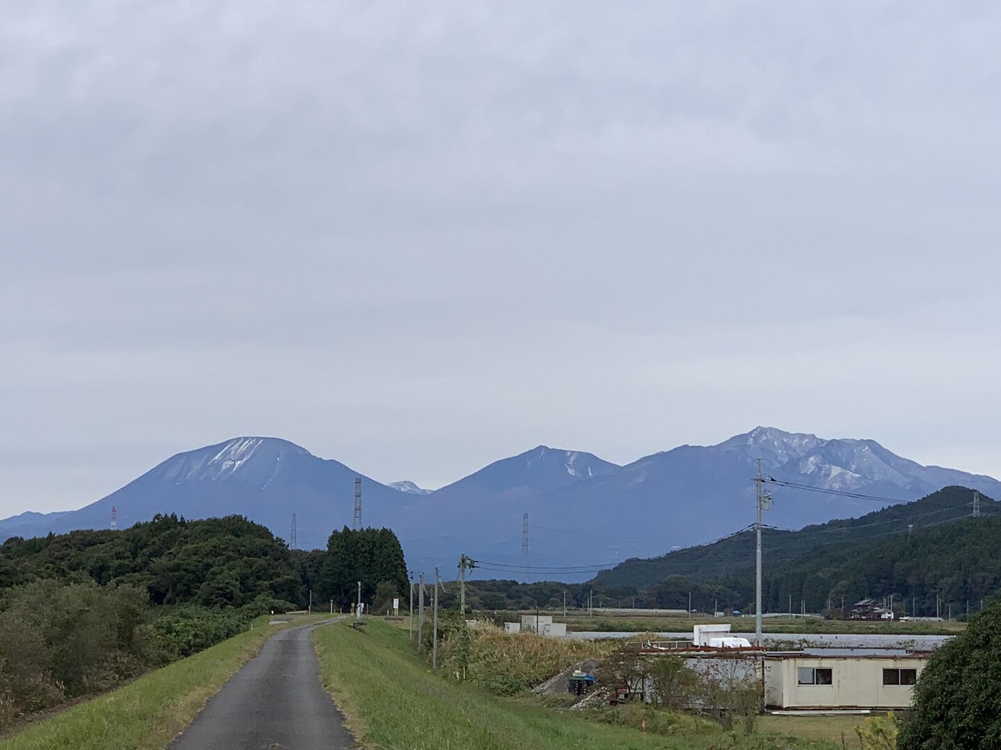 今朝の日光男体山、太郎山、女峰山🏔 白... / Mi太郎さんのモーメント | YAMAP / ヤマップ