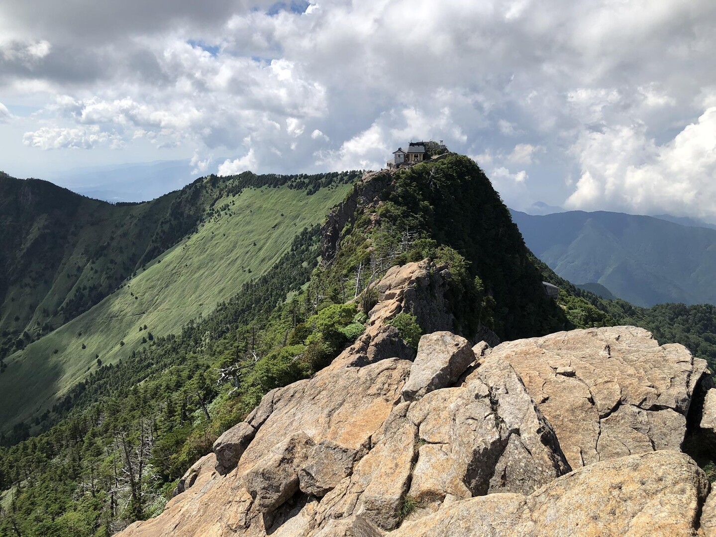石鎚山・天狗岳・南尖峰 / CHAさんの石鎚山・堂ヶ森・二ノ森の活動データ | YAMAP / ヤマップ