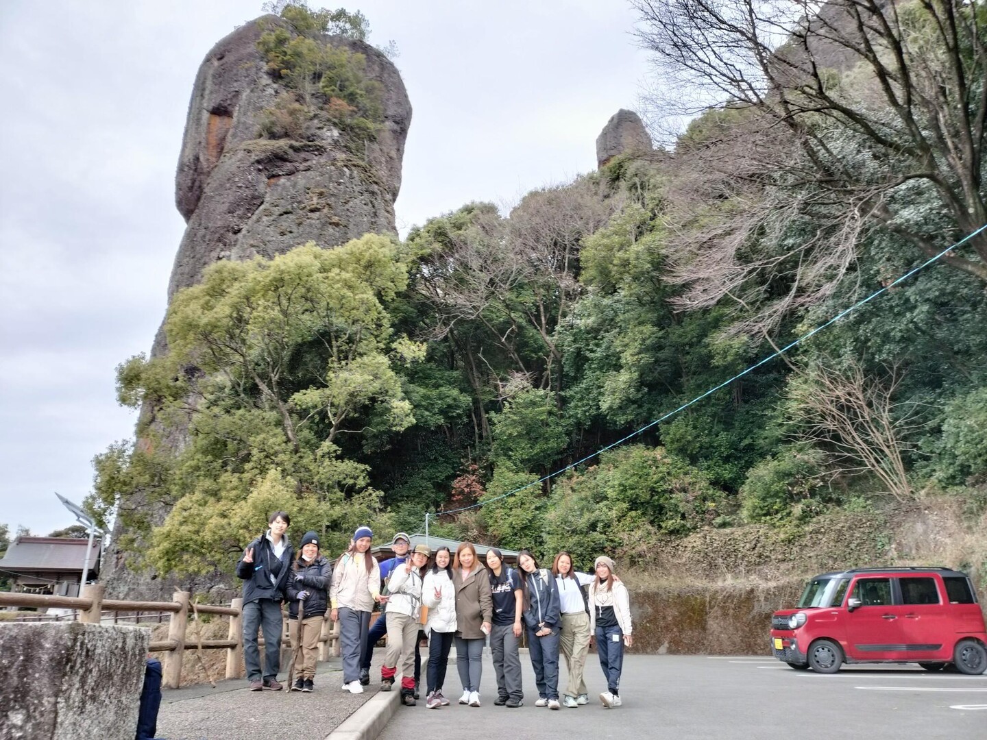 不動岩でワイワイ⭐ / Shino_530さんの蒲生山・日岡山の活動日記 | YAMAP / ヤマップ