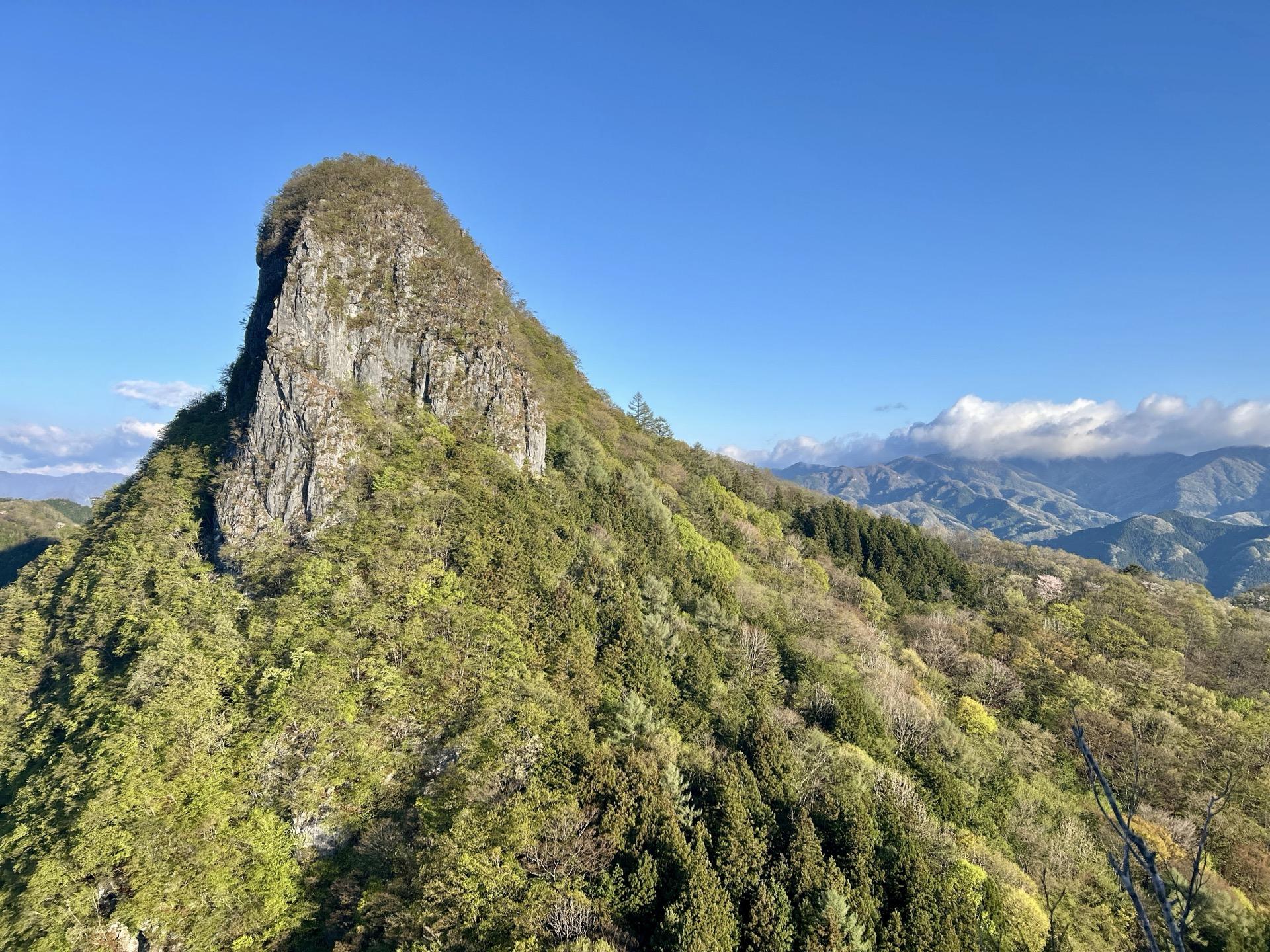 二子山〜秩父のクレイジーマウンテン〜 / Mt. Futago – Chichibu’s "Crazy Mountain" – / シナモン/Cinnamonさんの両神山・諏訪山・二子山の活動 ...