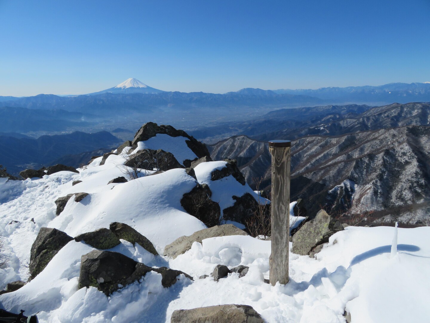 乾徳山（徳和から8の字）富士山の展望抜群 / dokoikoさんの乾徳山・黒金山の活動データ | YAMAP / ヤマップ