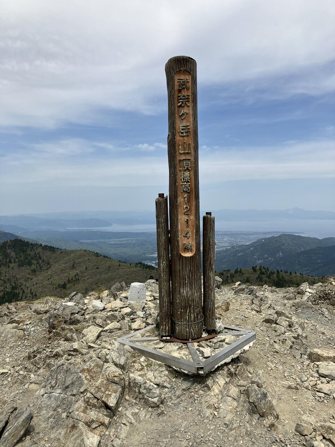 ガレ岩地獄の御殿山・武奈ヶ岳・コヤマノ岳 / Yamaikoさんの比良山地・武奈ヶ岳・釈迦岳の活動データ | YAMAP / ヤマップ