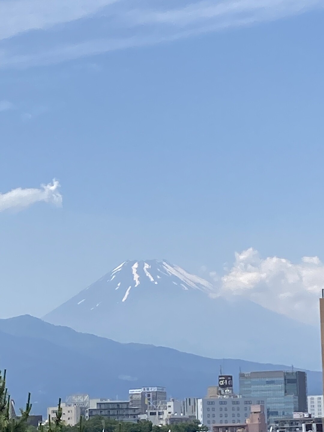 今の富士山。 スイカ🍉模様です。😁 / ふぁん太G3さんのモーメント | YAMAP / ヤマップ