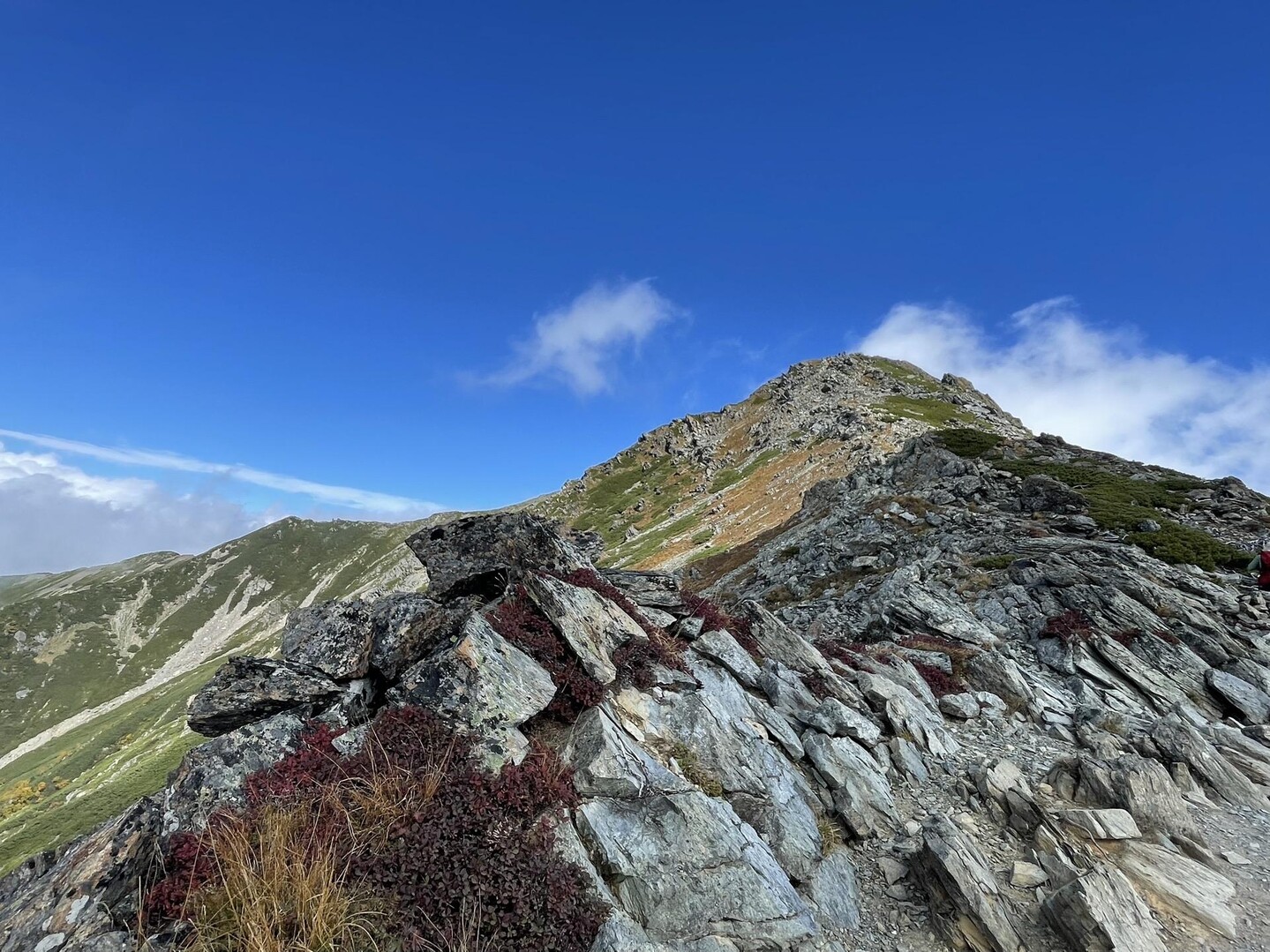北岳・中白根山・間ノ岳 / manaTさんの北岳・間ノ岳・農鳥岳の活動データ | YAMAP / ヤマップ
