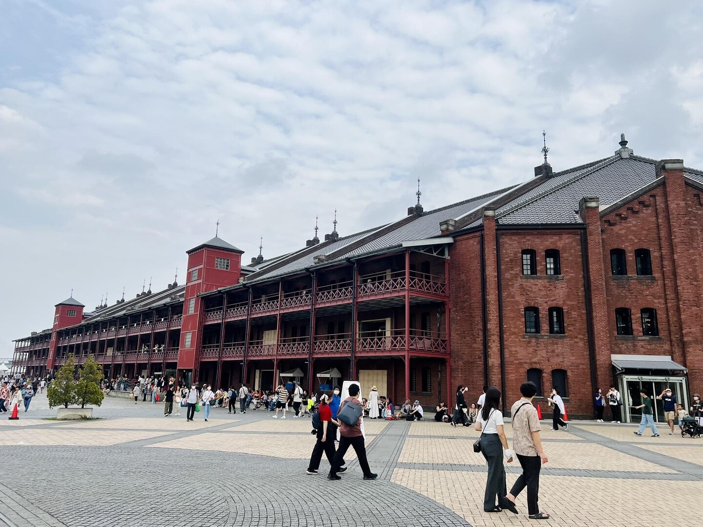 浅草散策が終わって、横浜の赤レンガ倉庫へ... / Rさんのモーメント | YAMAP / ヤマップ