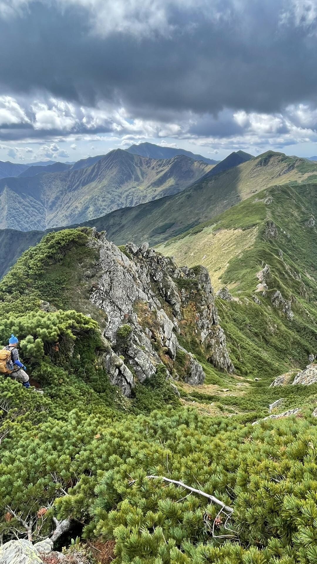 1967峰⛰️景色MAX ️疲労もMAX😆 / komiさんの幌尻岳・戸蔦別岳・伏美岳の活動データ | YAMAP / ヤマップ