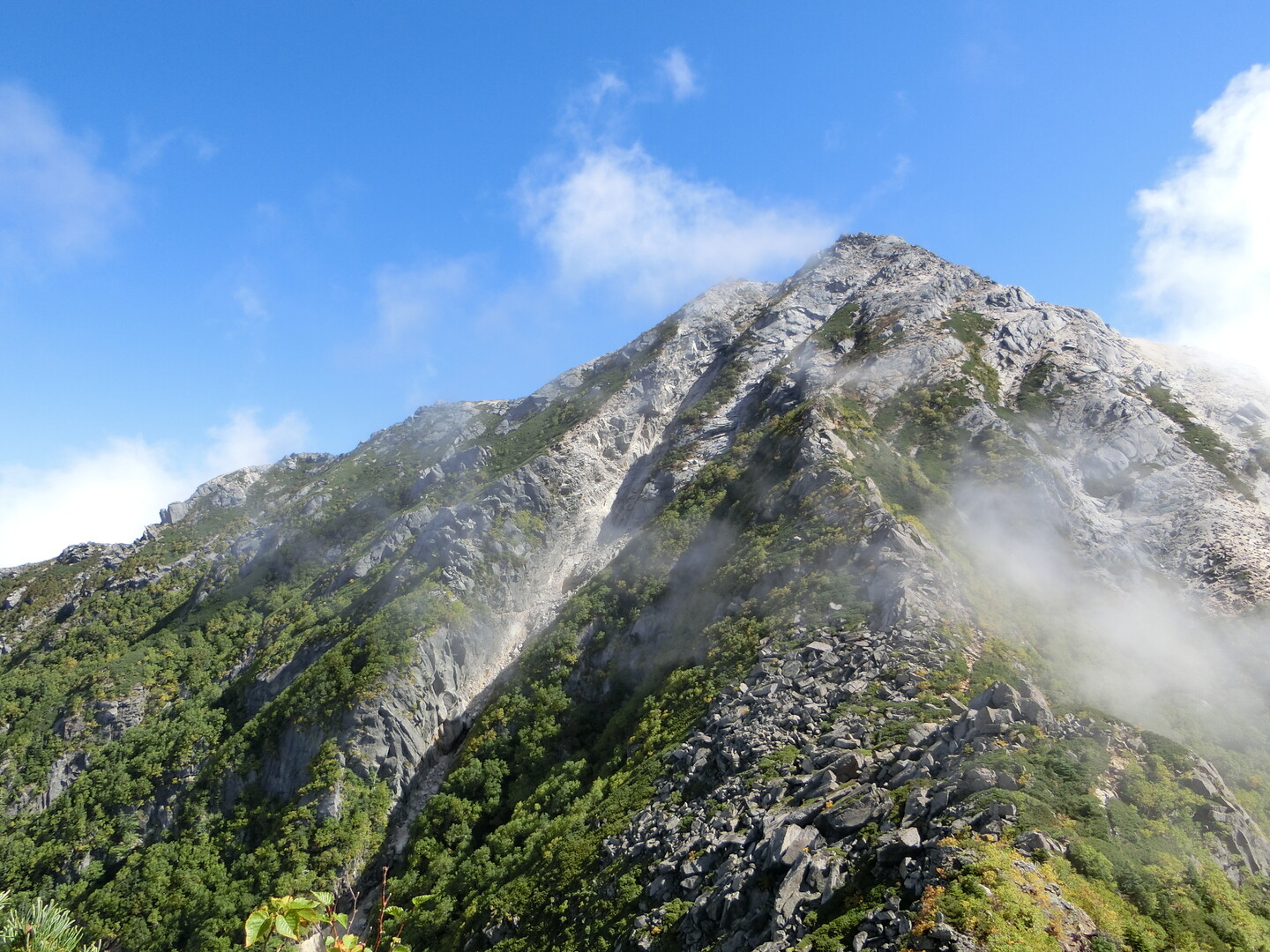 下山道に苦戦 甲斐駒ヶ岳 / Mt.Keyさんの甲斐駒ヶ岳・日向山の活動データ | YAMAP / ヤマップ