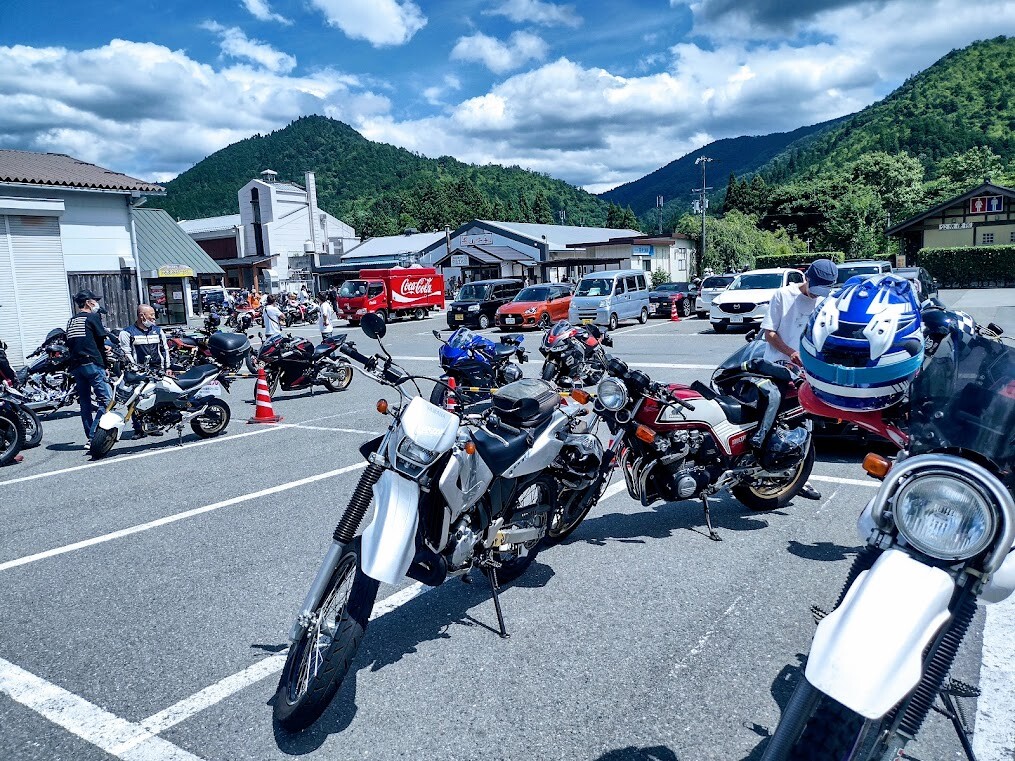 京都、美山かやぶきの里にバイク（8台、8... / ziziモトさんのモーメント | YAMAP / ヤマップ