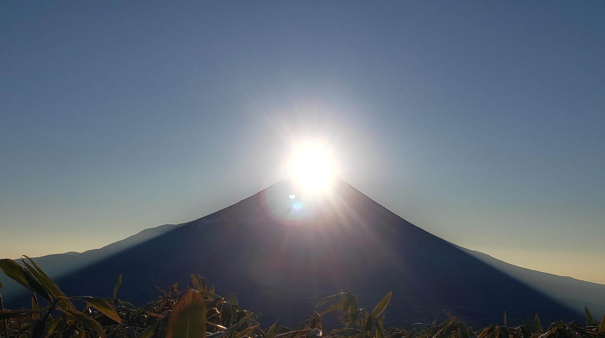竜ヶ岳 ダイヤモンド富士🗻 / Shuu-jiさんの毛無山・雨ヶ岳・竜ヶ岳の活動データ | YAMAP / ヤマップ