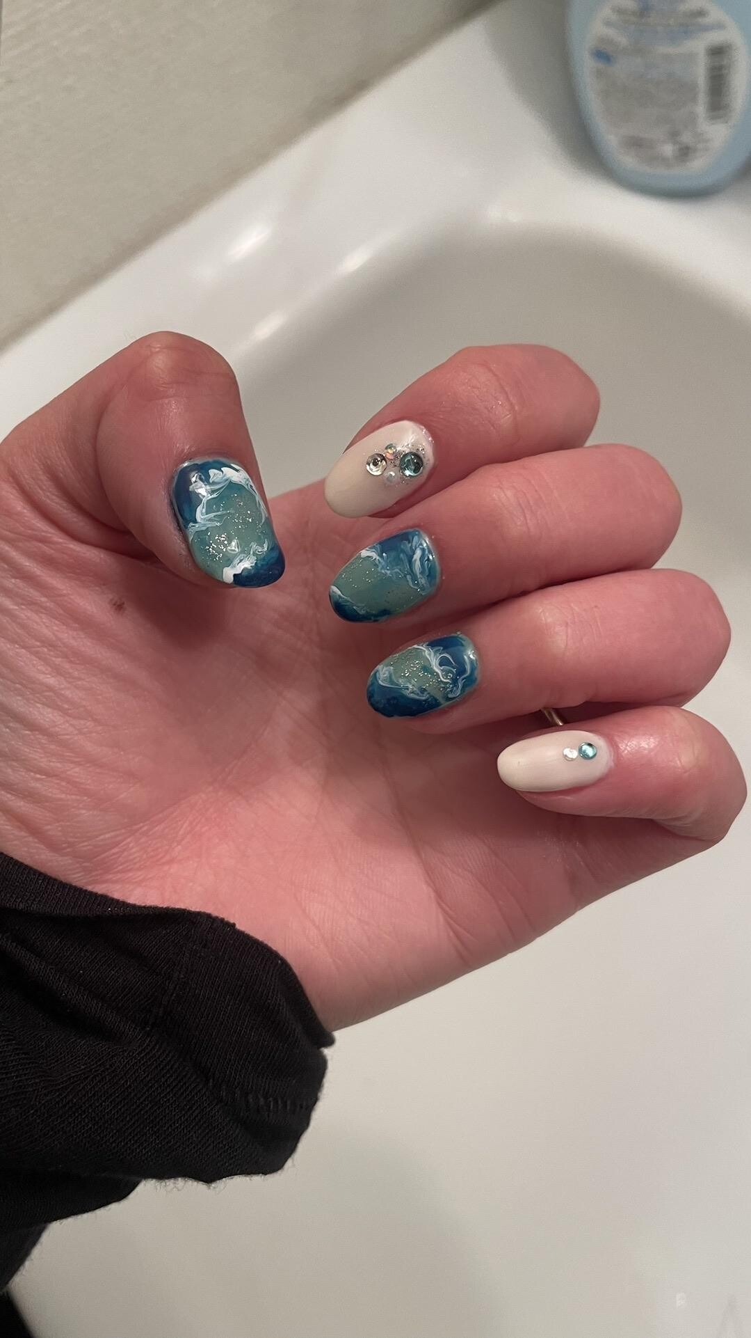 旅行のためにネイルやってもらった ️ 1... / Mai.さんのモーメント | YAMAP / ヤマップ