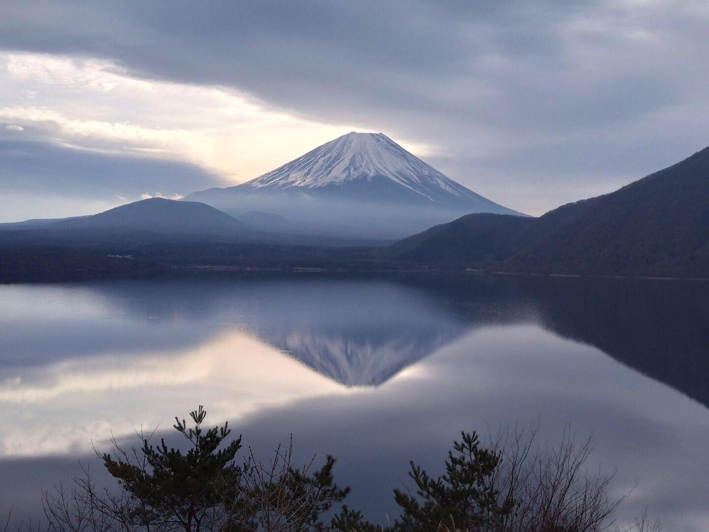 今朝は本栖湖でフラフラ散策。 天気予報が... / Kmk-Nさんのモーメント | YAMAP / ヤマップ