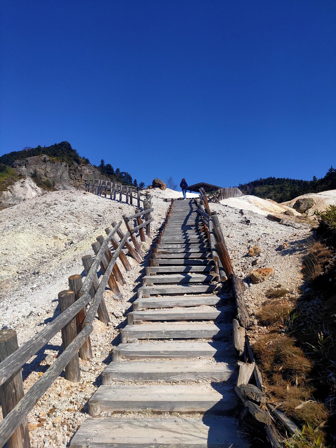 万座温泉散策とはしご風呂(^o^) / 3110さんの草津白根山・湯釜の活動データ | YAMAP / ヤマップ