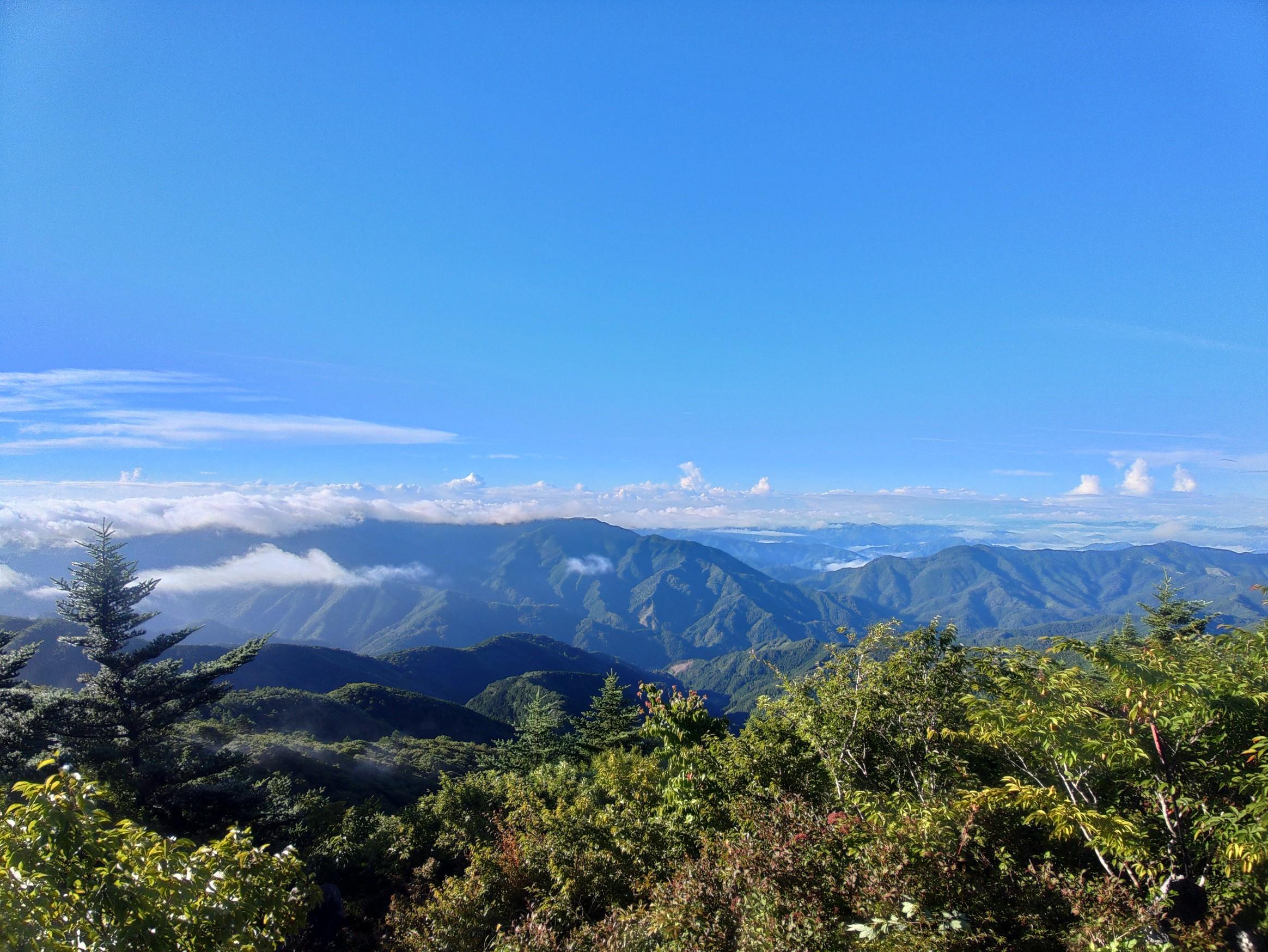 天狗ノ森 ・大地の裂け目大引割へ / 6Kのパンチョさんの天狗ノ森（天狗高原）・黒滝山の活動データ | YAMAP / ヤマップ