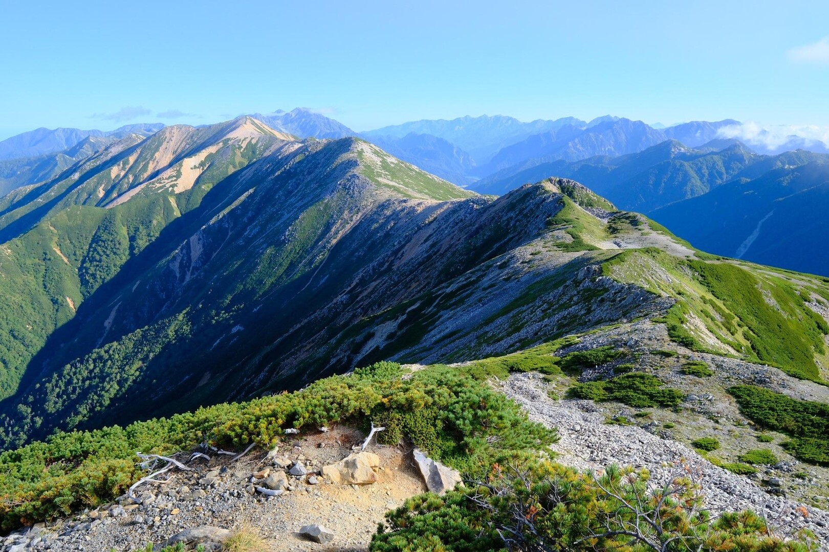 夏の長期テント泊周回 ダイヤモンドルート ︎読売新道 / shunさんの水晶岳・薬師岳・黒部五郎岳・鷲羽岳・三俣蓮華岳・湯俣の活動データ | YAMAP / ヤマップ