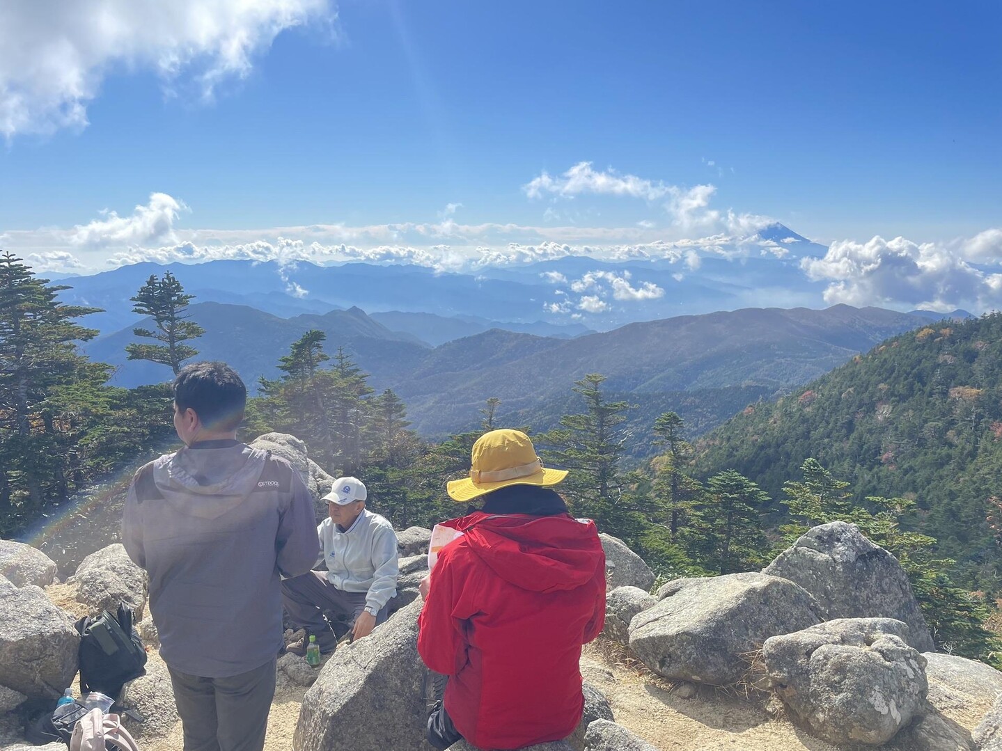 国師ヶ岳・北奥千丈岳⛰ / act._.24さんの乾徳山・黒金山の活動データ | YAMAP / ヤマップ