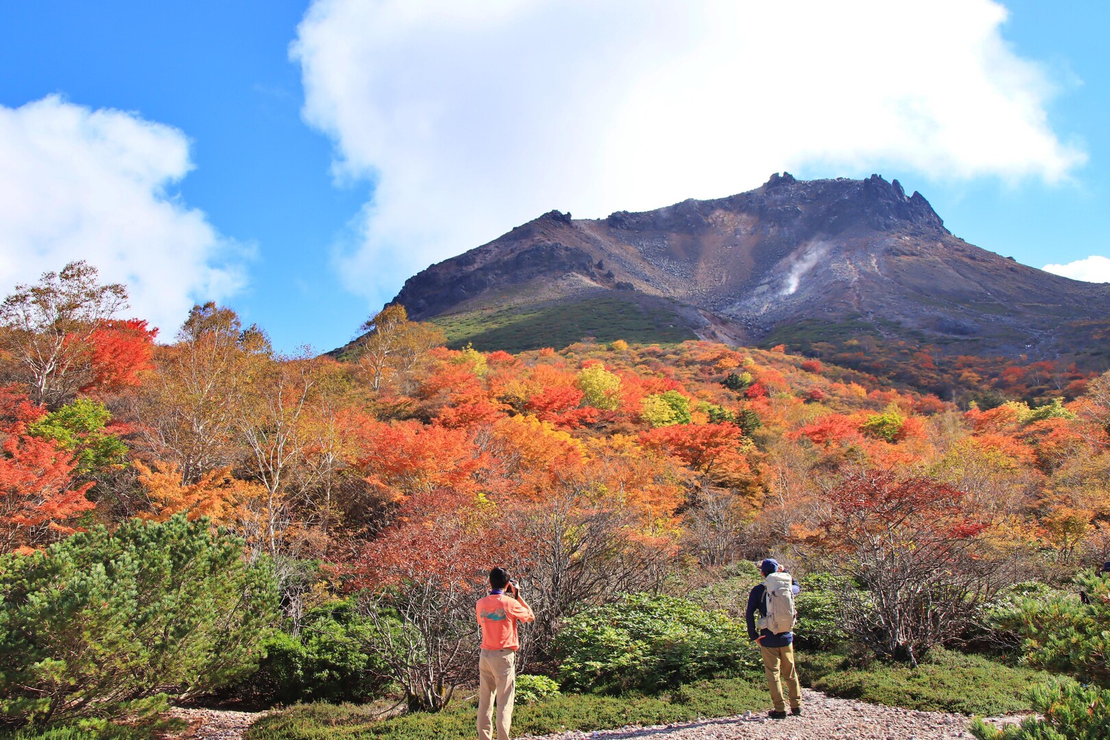 那須・姥ヶ平の紅葉🍁ピーク！ / t-yanさんの茶臼岳（那須岳）・三本槍岳・赤面山の活動データ | YAMAP / ヤマップ