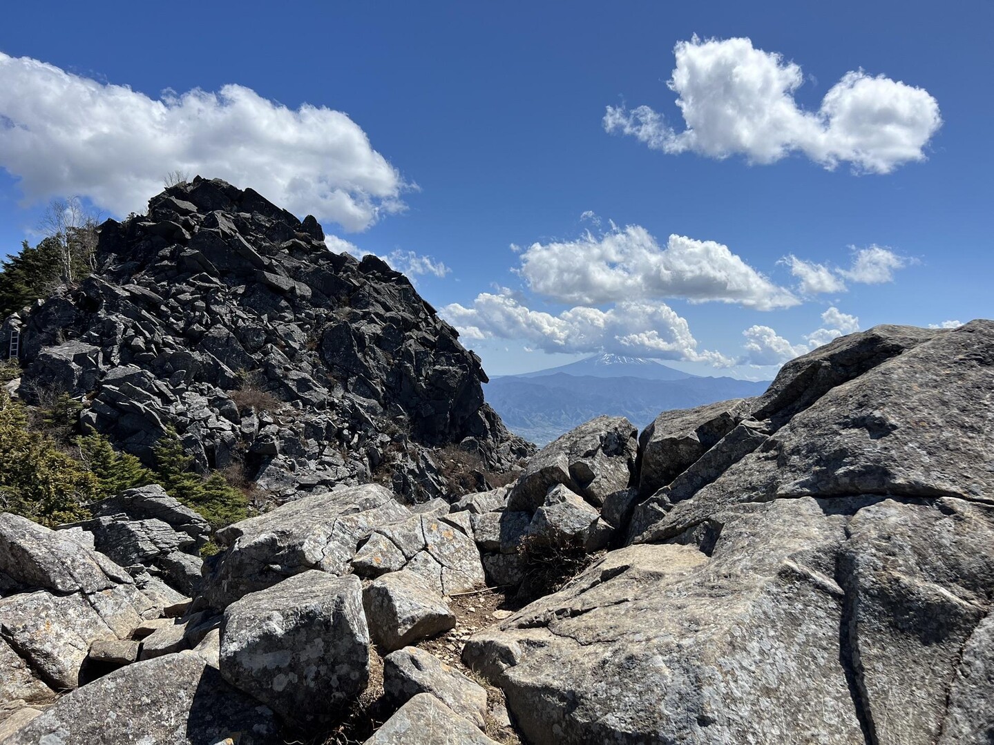 小屋沢ノ頭・乾徳山 / TKさんの乾徳山・黒金山の活動データ | YAMAP / ヤマップ