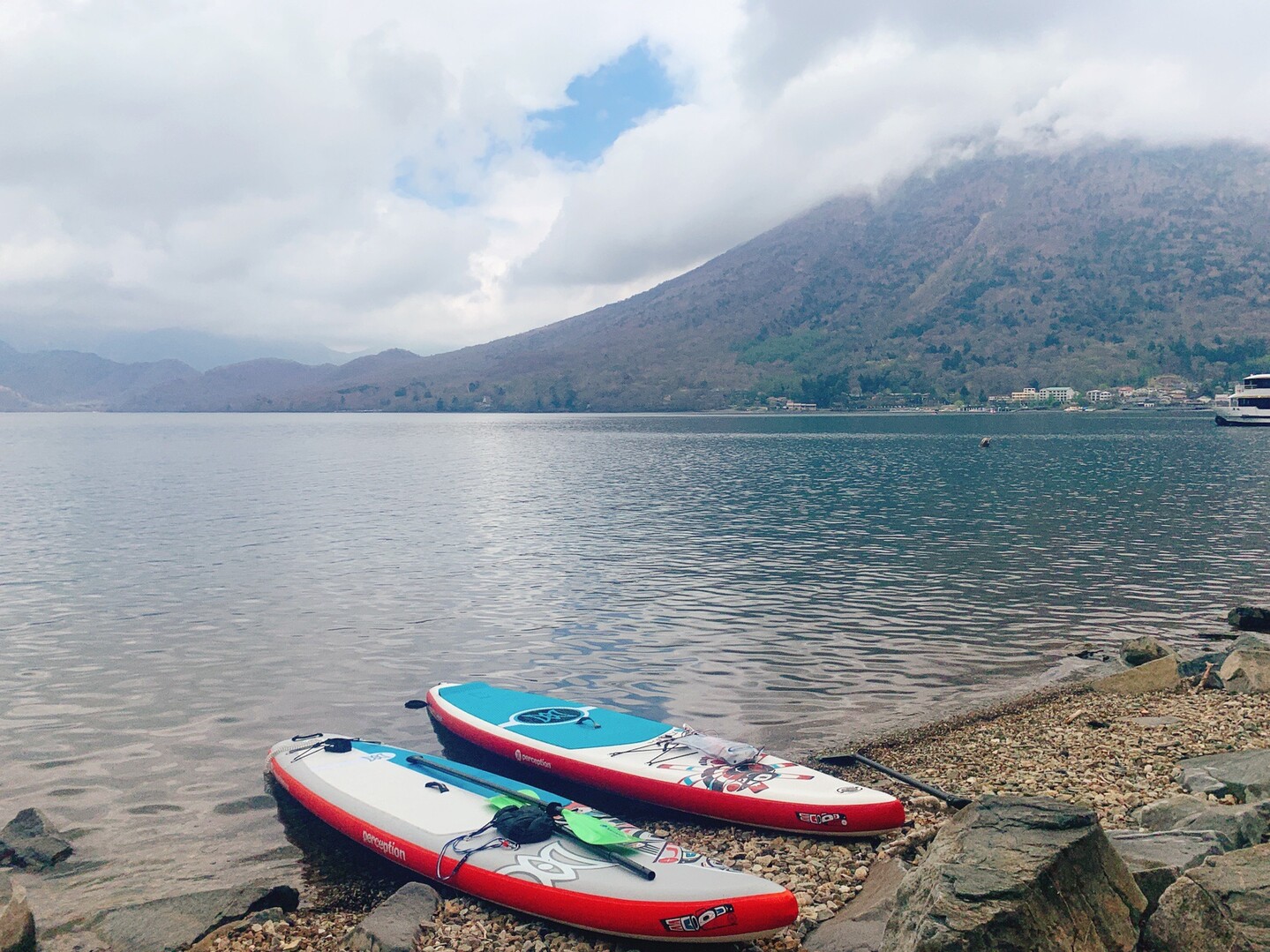 まだまだ寒い！中禅寺湖SUP / naoさんの男体山の活動日記 | YAMAP / ヤマップ