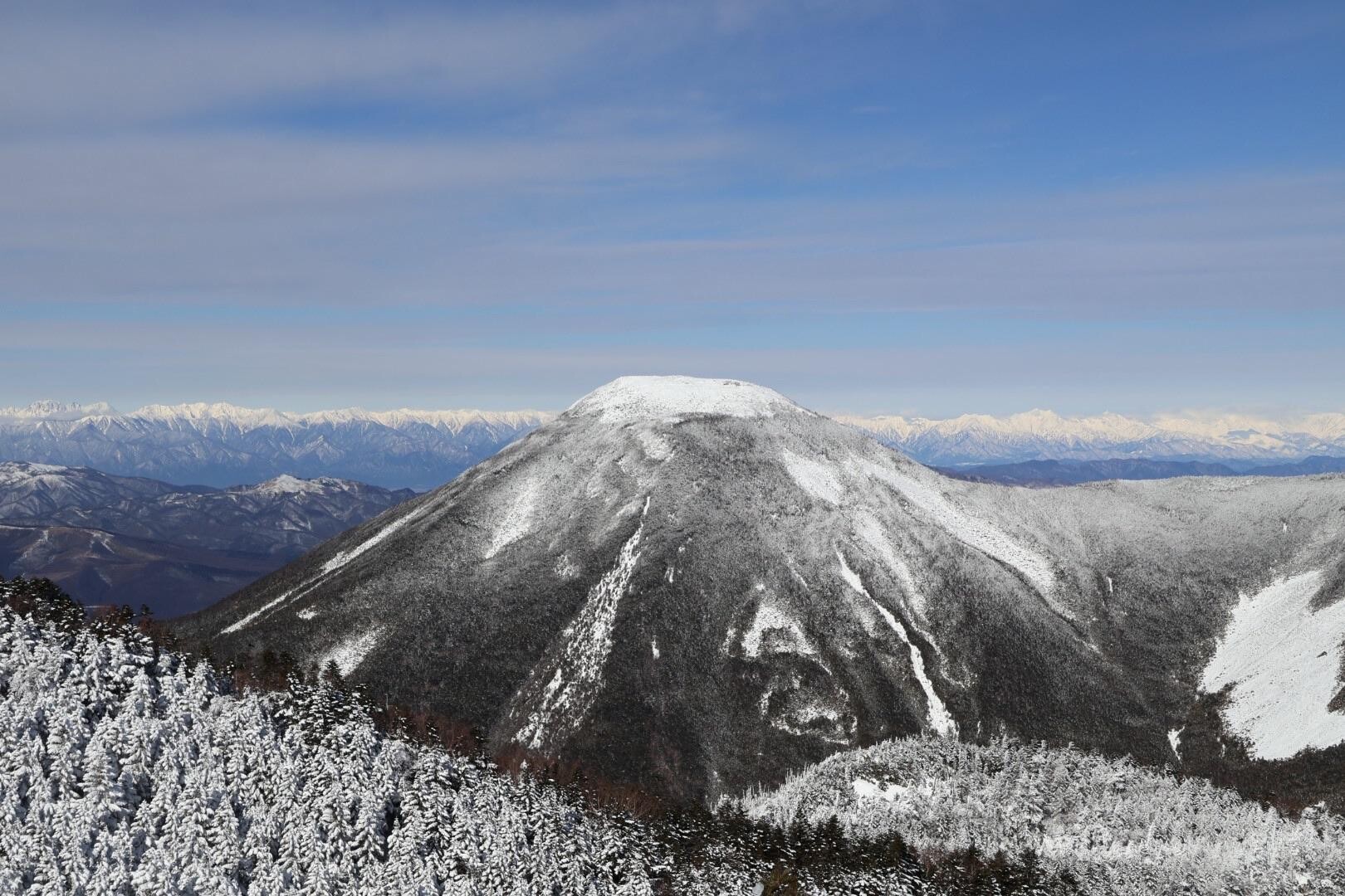 北横岳（南峰）・北横岳（北峰）・三ッ岳・雨池山・縞枯山・茶臼山 / yuki yamaさんの蓼科山・横岳・縞枯山の活動データ | YAMAP / ヤマップ