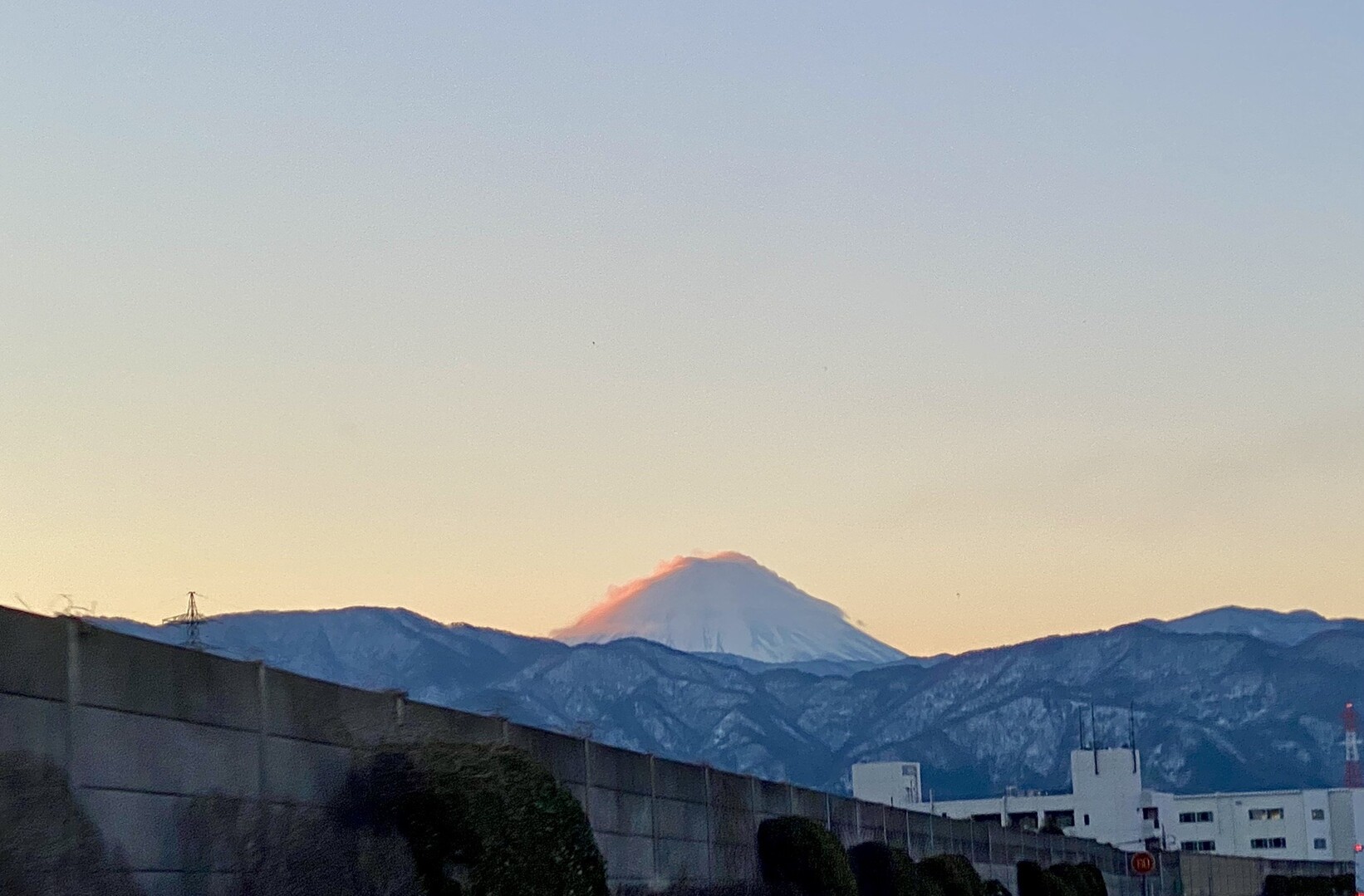 お山…向かい途中の富士山🗻 朝から... / Nmamaさんのモーメント | YAMAP / ヤマップ
