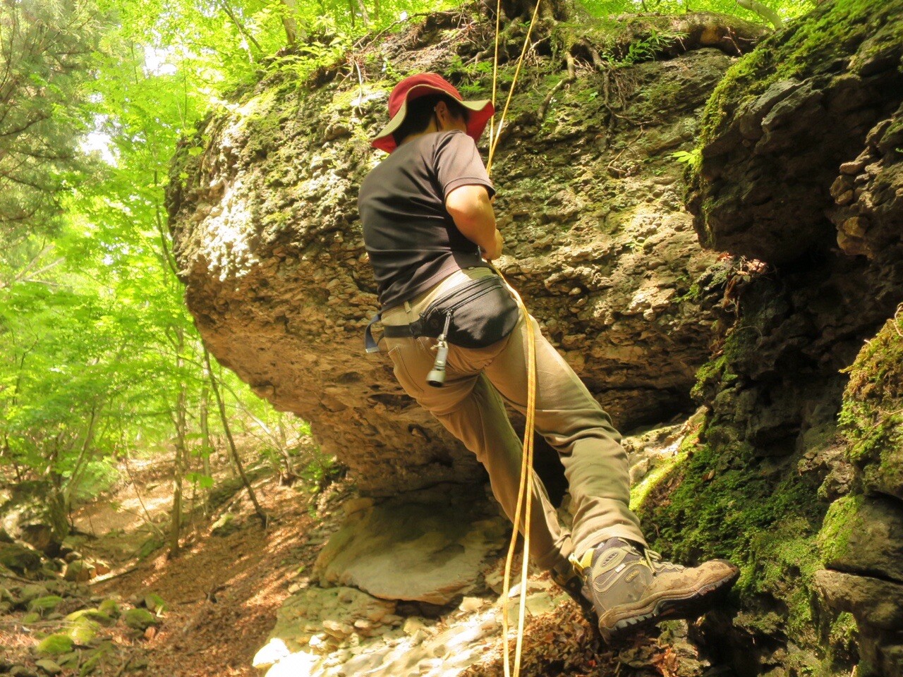 毛無岩 で降下訓練 / タルル士長 ゆるふわ登山隊さんのモーメント | YAMAP / ヤマップ