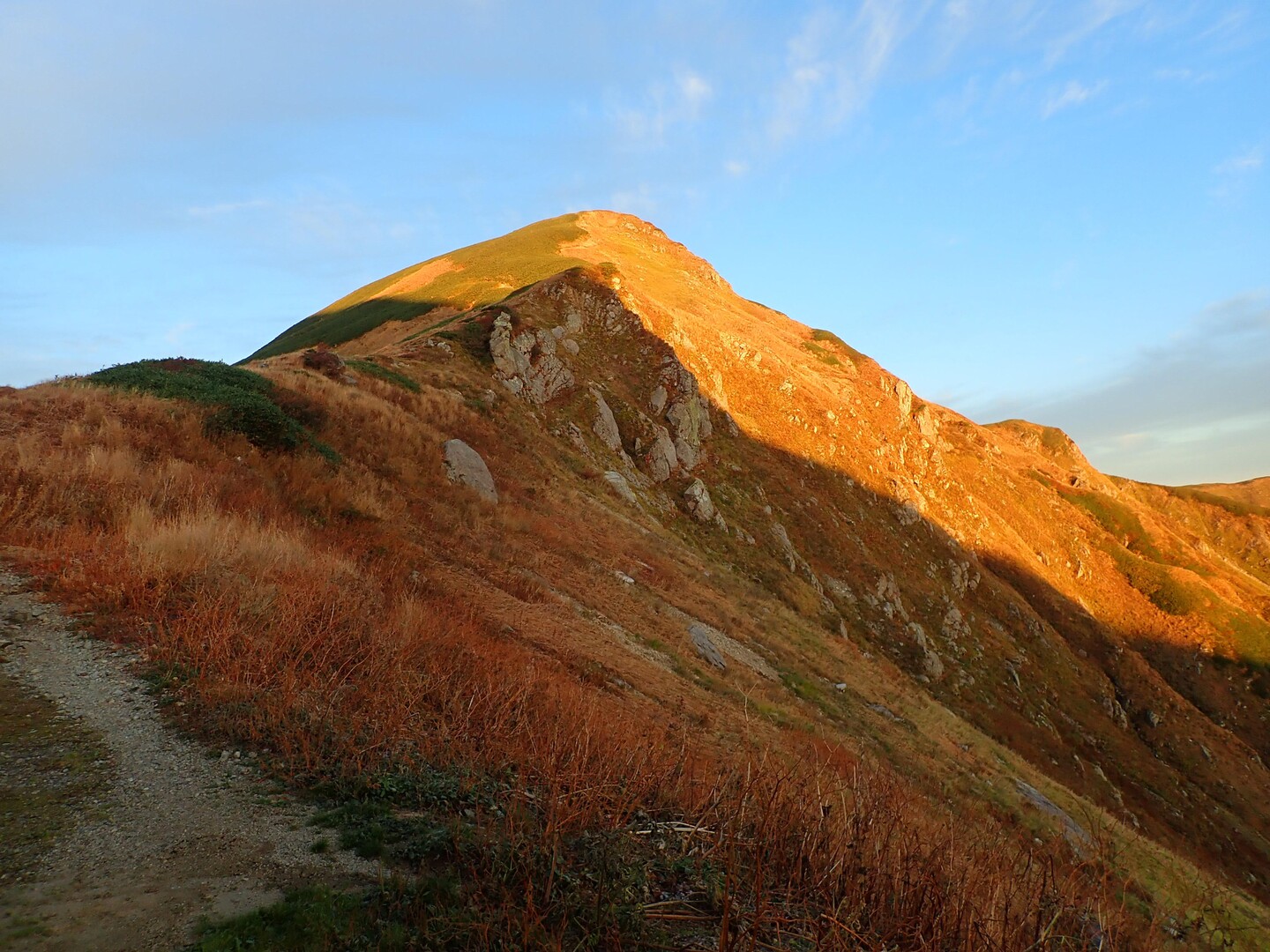 紅葉の梅花皮小屋泊 そして今年初の足ノ松尾根 / hem2さんの朳差岳・鉾立峰・大石山の活動データ | YAMAP / ヤマップ