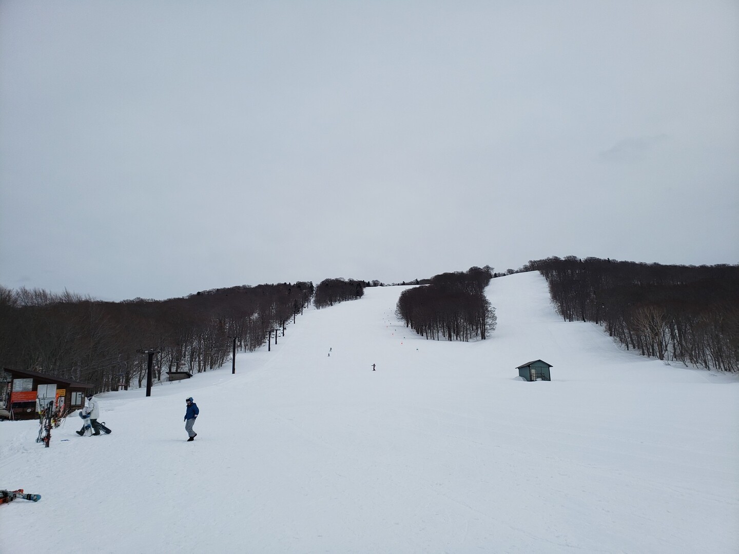 秋八なう😉 このスキー場、駐車場からえ... / ken5bt（冬灯り静かに火照る吾が心🔥まだ夏眠中😴）さんのモーメント | YAMAP / ヤマップ