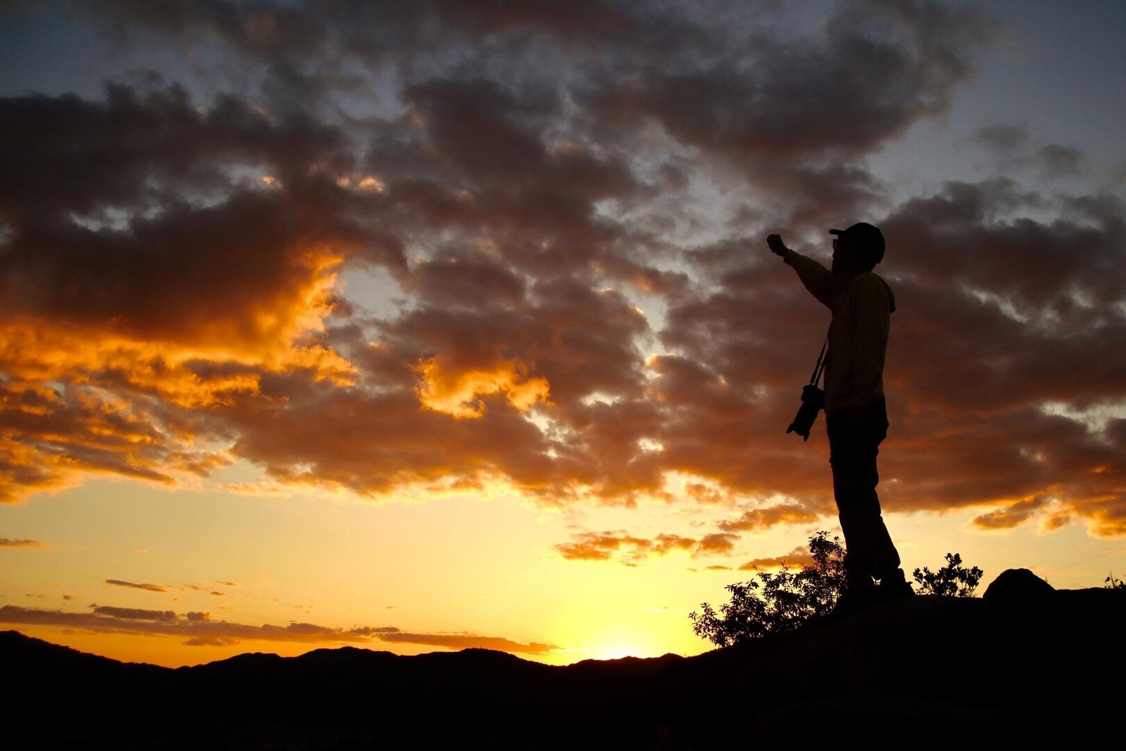 夕焼け小夜景と月🤩股間ビーム炸裂 / GONKEさんの米山・大応山の活動データ | YAMAP / ヤマップ