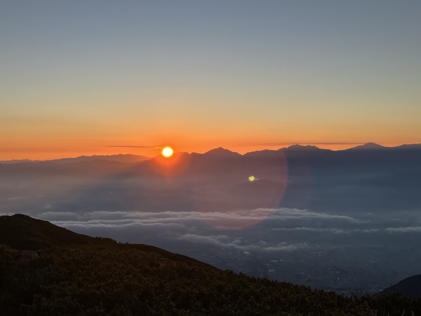 東からのぼる太陽 西に沈む月 / Gヤンさんのモーメント | YAMAP / ヤマップ