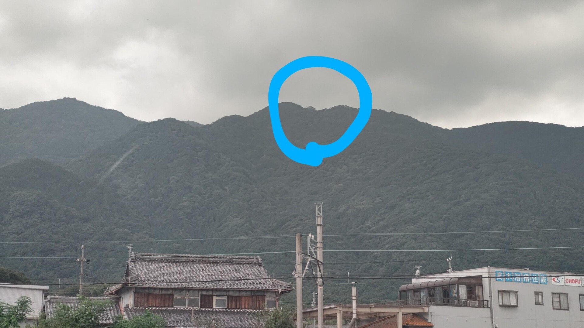 養老山地の北部が見える場所を通りかかると... / ypkunさんのモーメント | YAMAP / ヤマップ