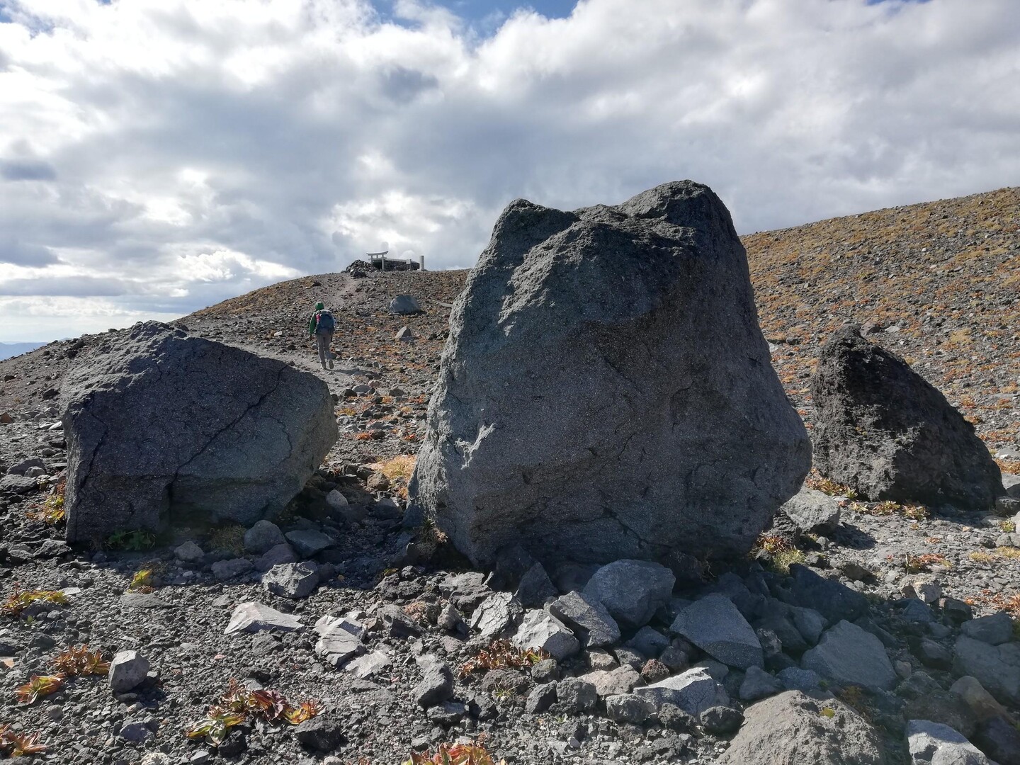 秋深まる樽前山（東山）・樽前山(西山)・北山(932峰) / aripapaさんの樽前山・風不死岳の活動データ | YAMAP / ヤマップ