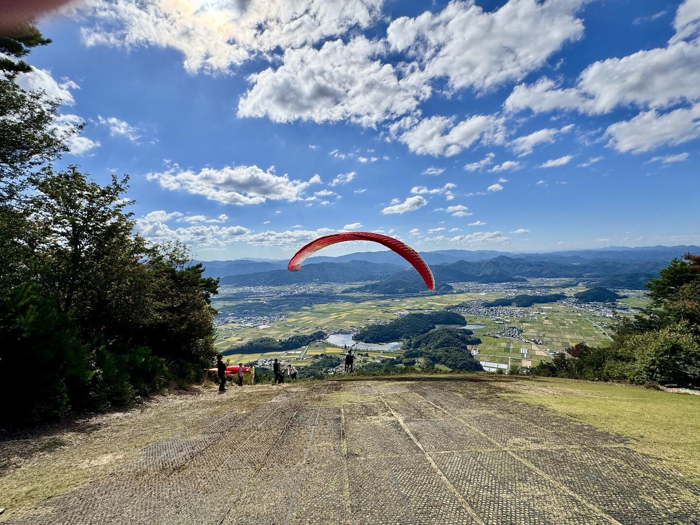🌰とザリガニ ️パラ見学😁三郎ヶ岳・呉弥山 / たけのこ zi ziさんの愛宕山・三頭山・朝日峯の活動データ | YAMAP / ヤマップ