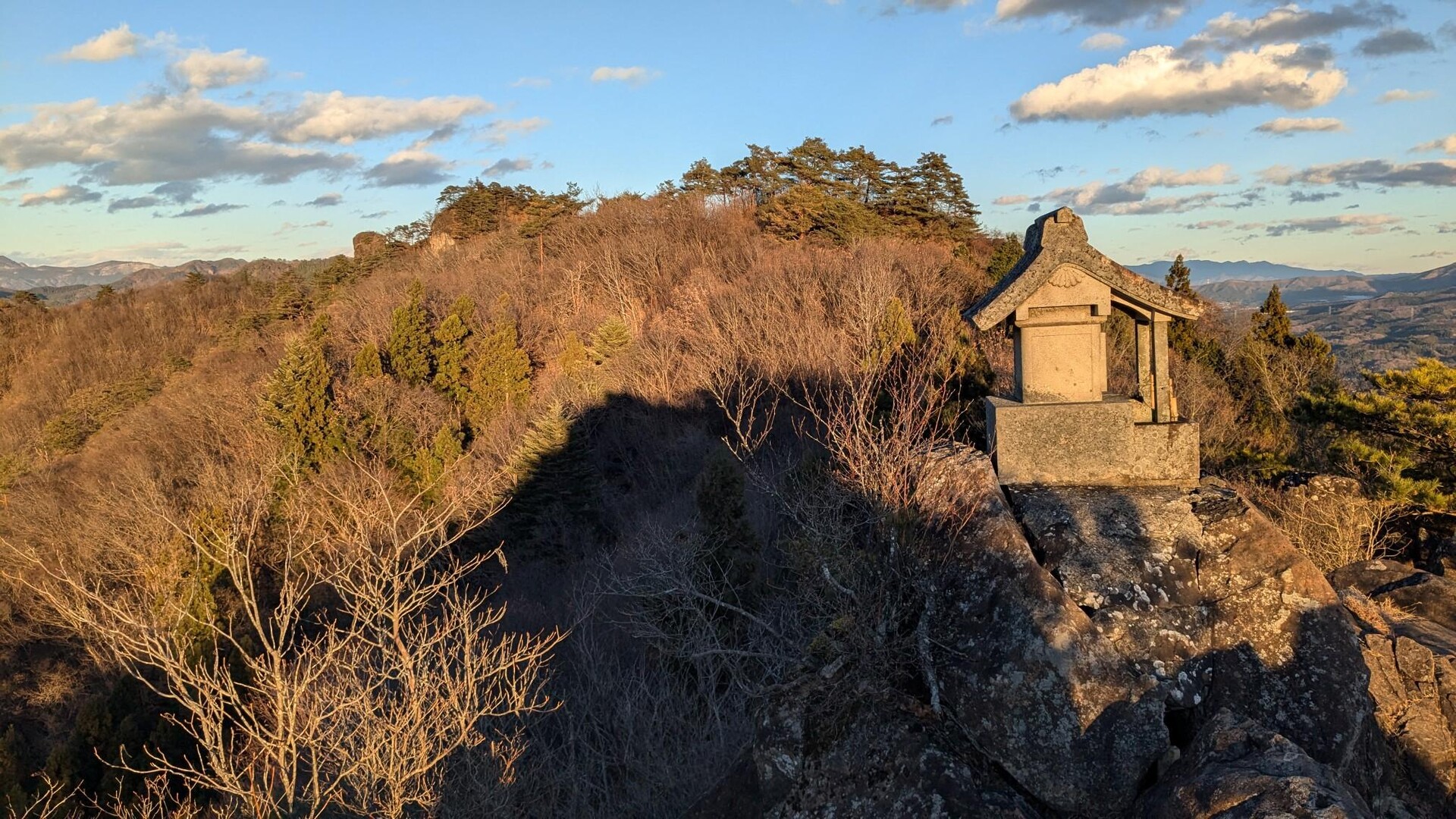 おかわり🍚えっ、ココにも鎖場⛓️さすが西上州💞〜嵩山⛰️関東百2019#95 / denaliさんの嵩山の活動データ | YAMAP / ヤマップ