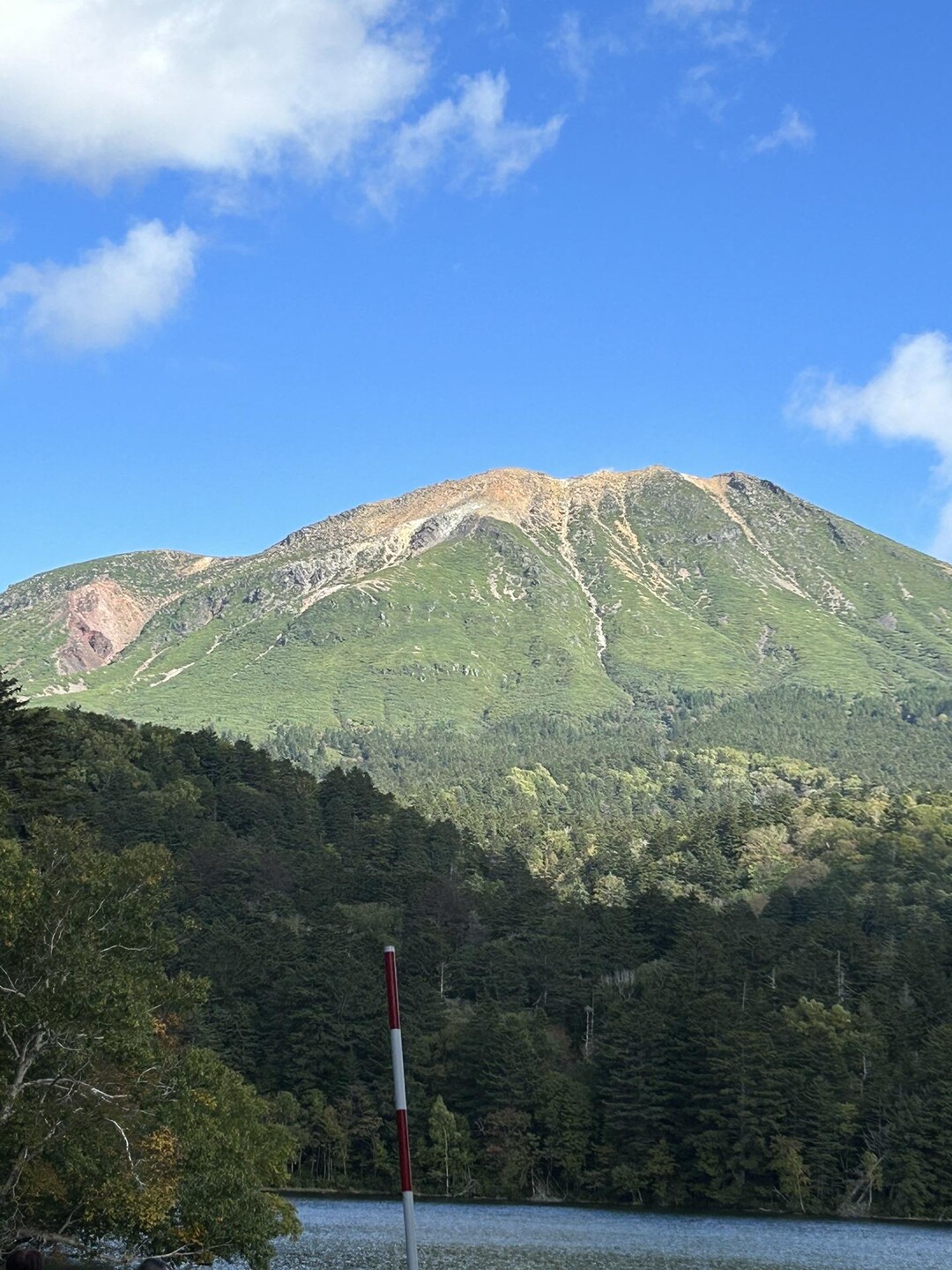 オンネトーからの雌阿寒岳。来年は登るぞー... / ゆみさんのモーメント | YAMAP / ヤマップ