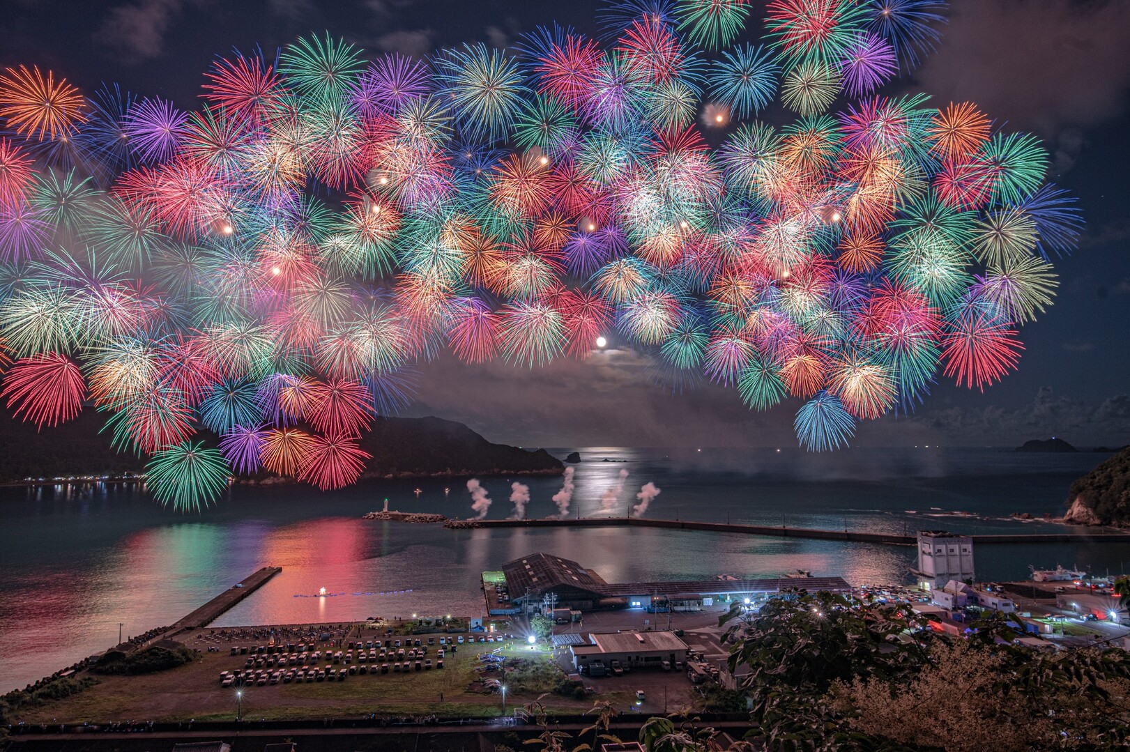 今日も花火🎆 最初の千輪菊は全国からカ... / nao🤪さんのモーメント | YAMAP / ヤマップ
