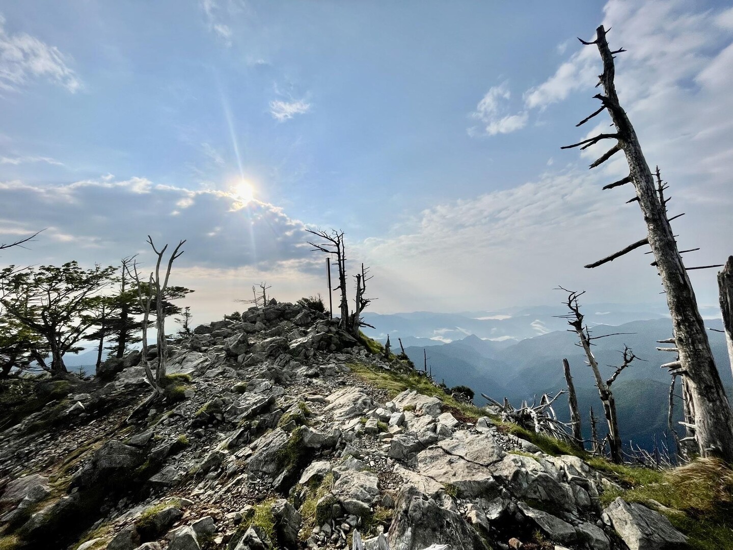 晴天求めて奈良県南部へ‼️💨 近畿最高峰八経ヶ岳で（やっと）500座目到達🙌 / Y45Uさんの八経ヶ岳の活動データ | YAMAP / ヤマップ