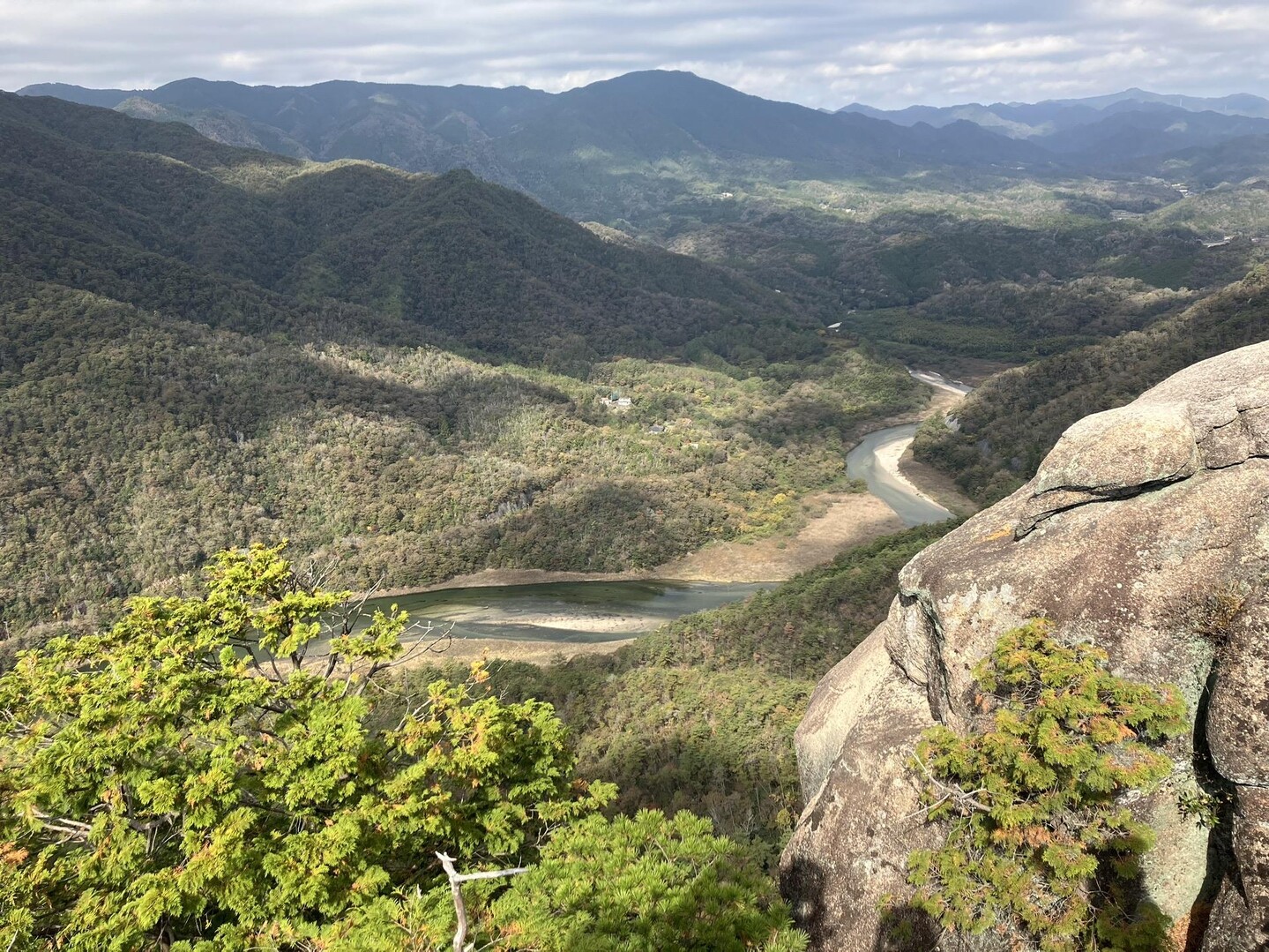 冠岳&BBQ🍁 / さっちゃんさんの三倉岳・瓦小屋山の活動データ | YAMAP / ヤマップ