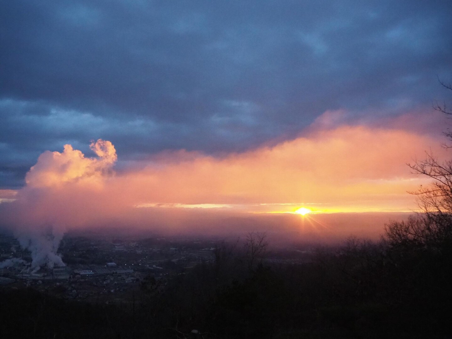 鳩吹山からの初日の出🏙 / kimiさんの鳩吹山の活動データ | YAMAP / ヤマップ