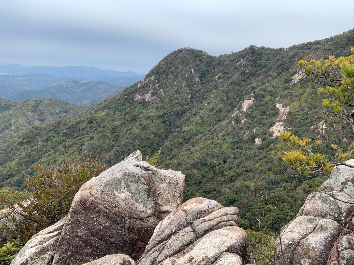 桜山（城山）・小方行者山・米小屋山・笛吹山・大鉢山・大鉢山西峰・忠四郎山 / masaikeさんの行者山・傘山・忠四郎山の活動データ ...