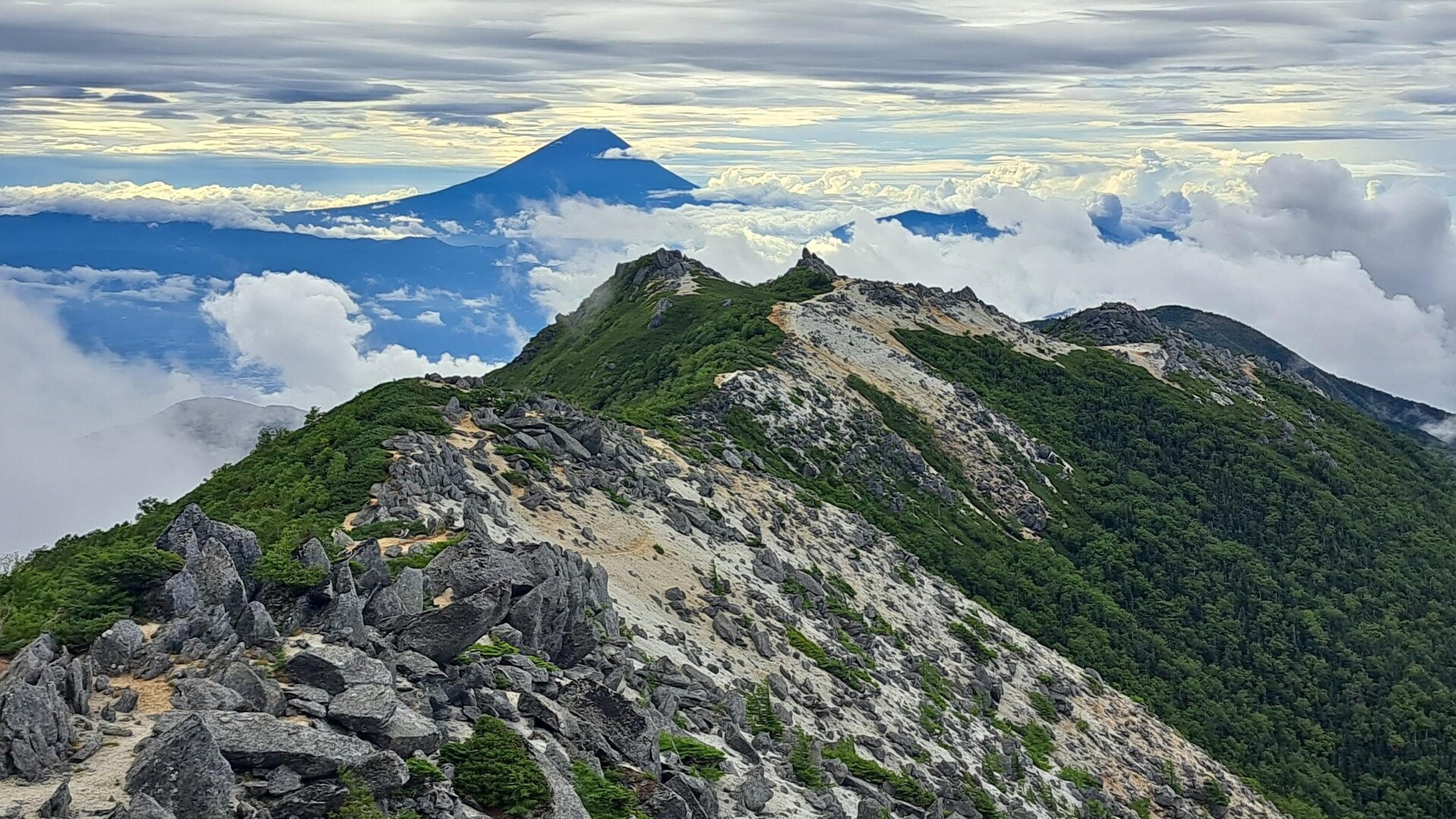 甲斐駒ヶ岳からの鳳凰三山(2泊3日) / NatuMounさんの甲斐駒ヶ岳・日向山の活動データ | YAMAP / ヤマップ