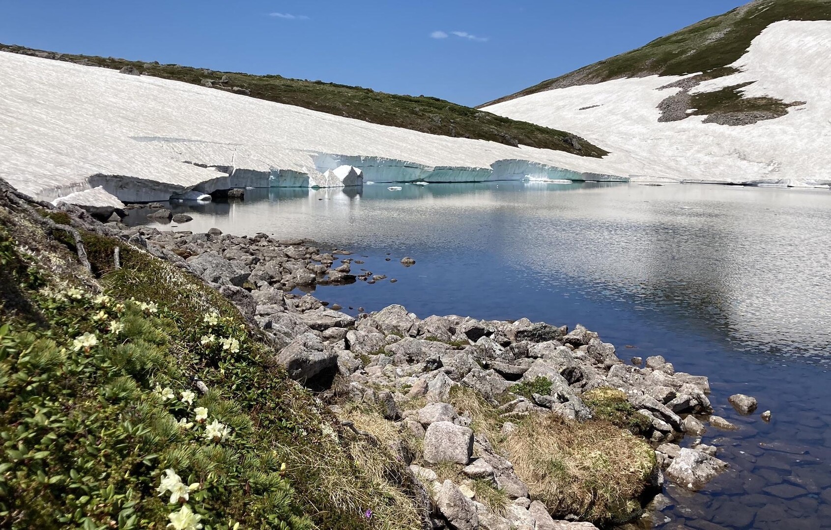 トムラウシ山と北沼 / minoワールドさんの大雪山系・旭岳・トムラウシの活動データ | YAMAP / ヤマップ