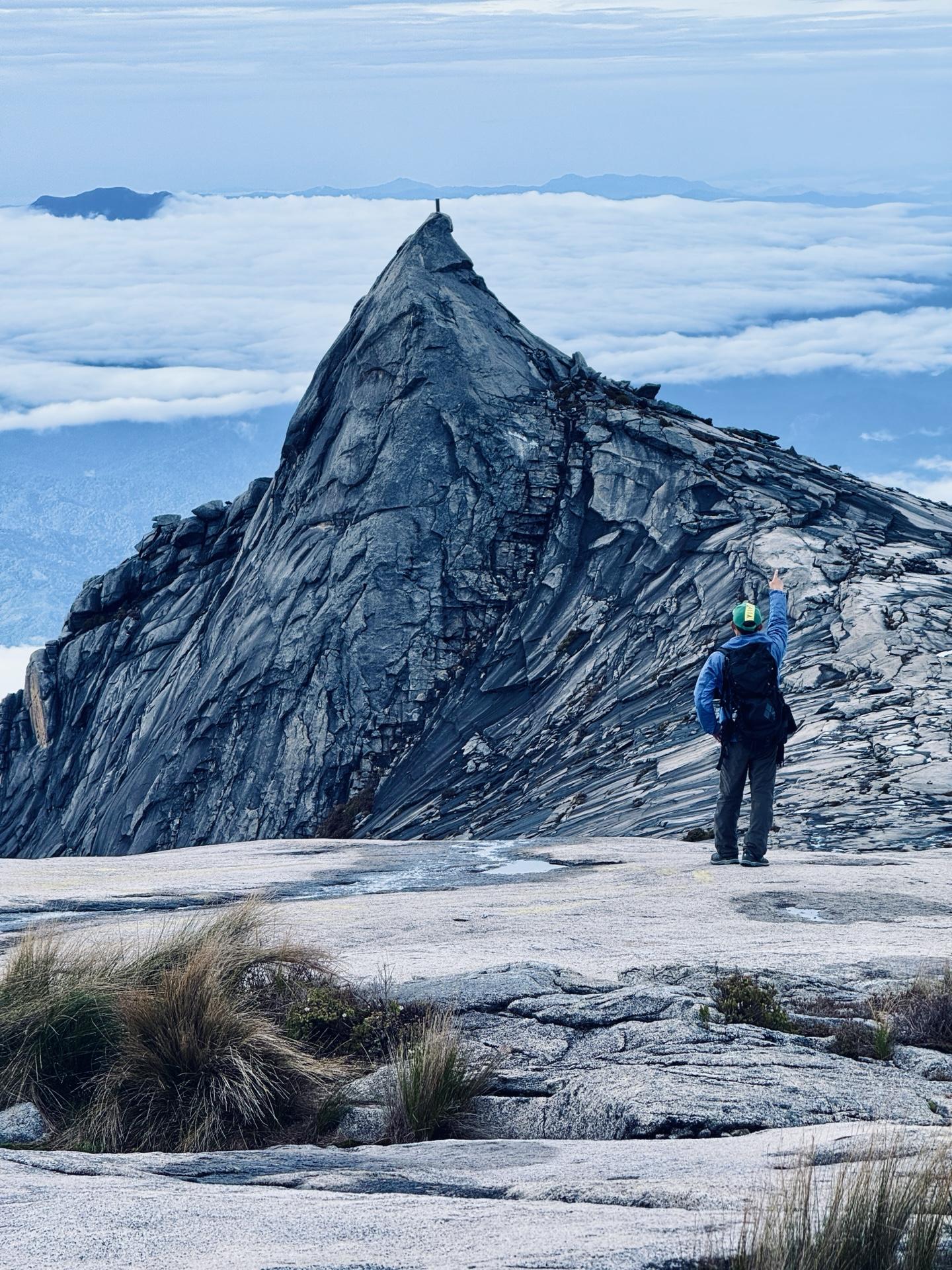 ⛰️4095m⛰️やったー😄 htt... / もうひとつの学校 さんのモーメント | YAMAP / ヤマップ