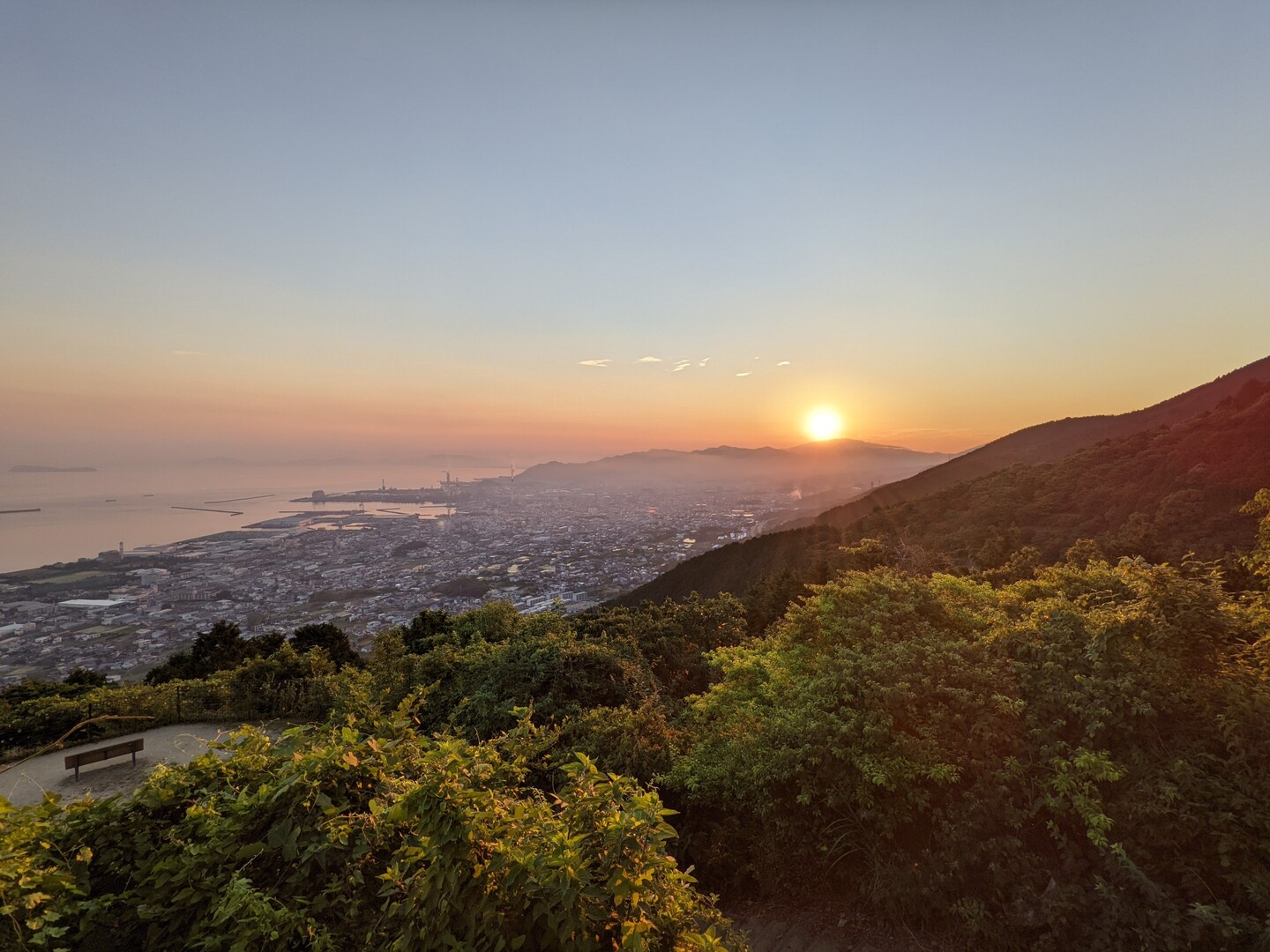 シコチュウ 朝の具定展望台です サワヤカ... / BIK局長さんのモーメント | YAMAP / ヤマップ